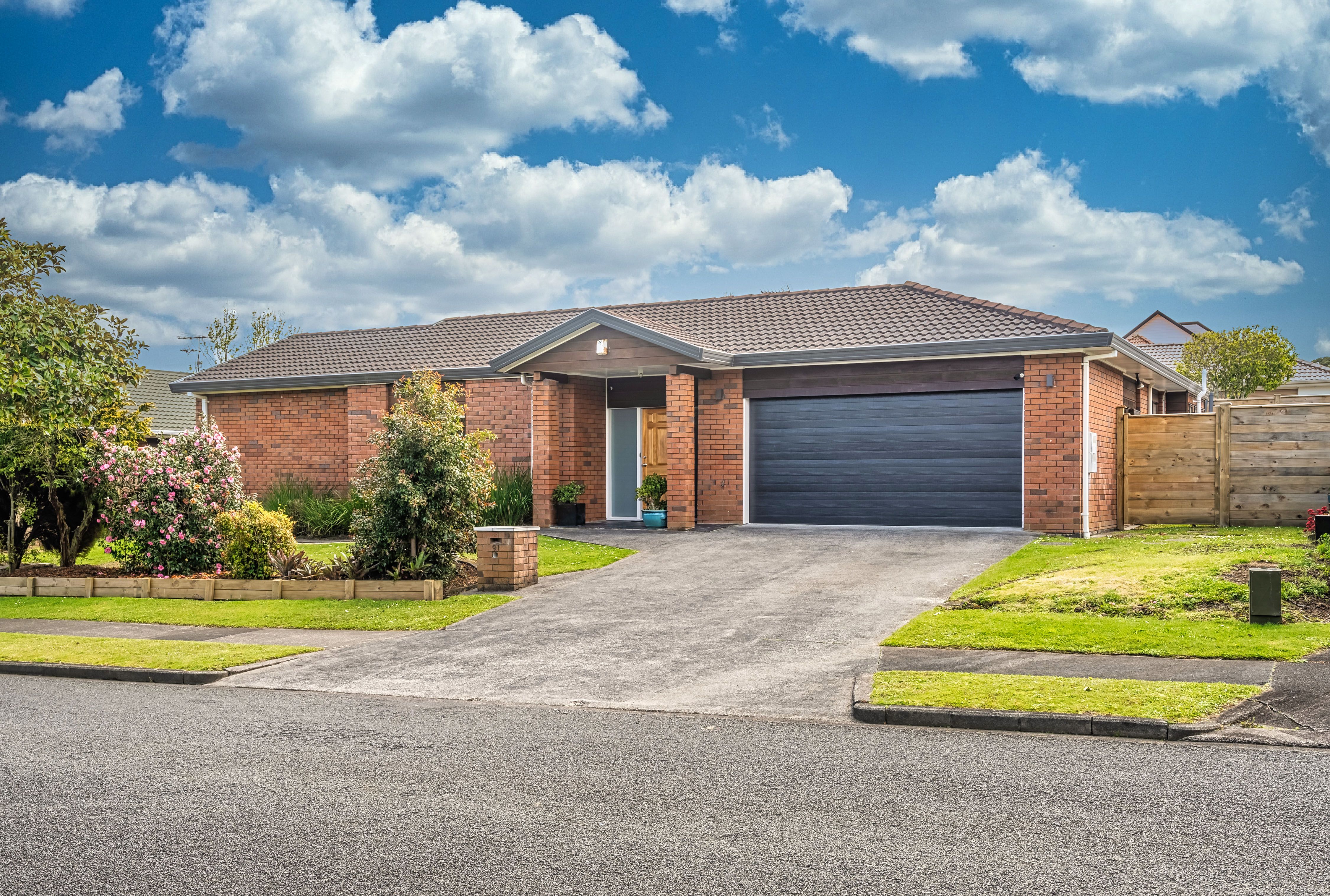 9 West Fairway, Golflands, Manukau City 2013 - Sold House - Ray White ...