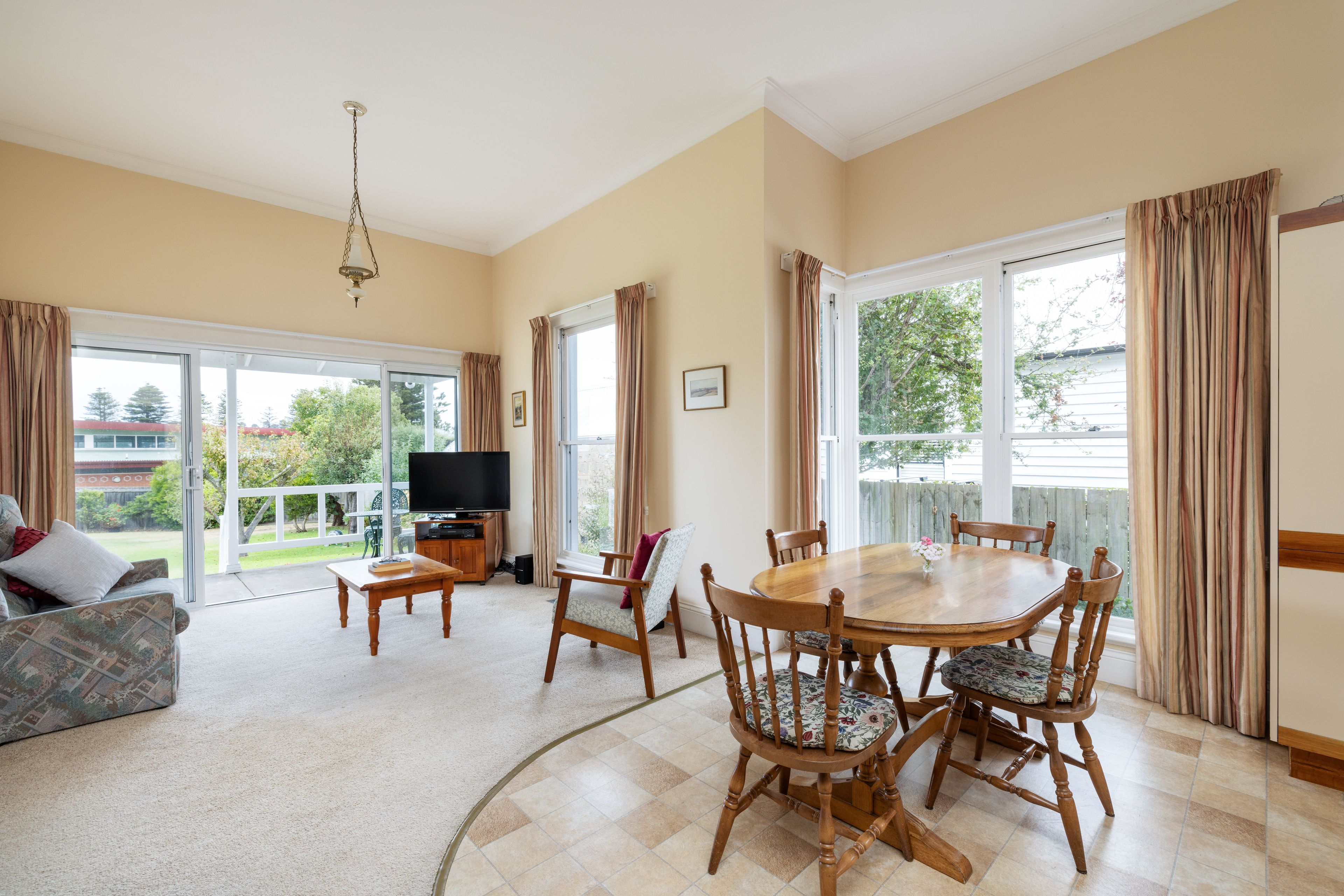 13 Canterbury Road, Warrnambool, VIC 3280 - Sold House - Ray White ...