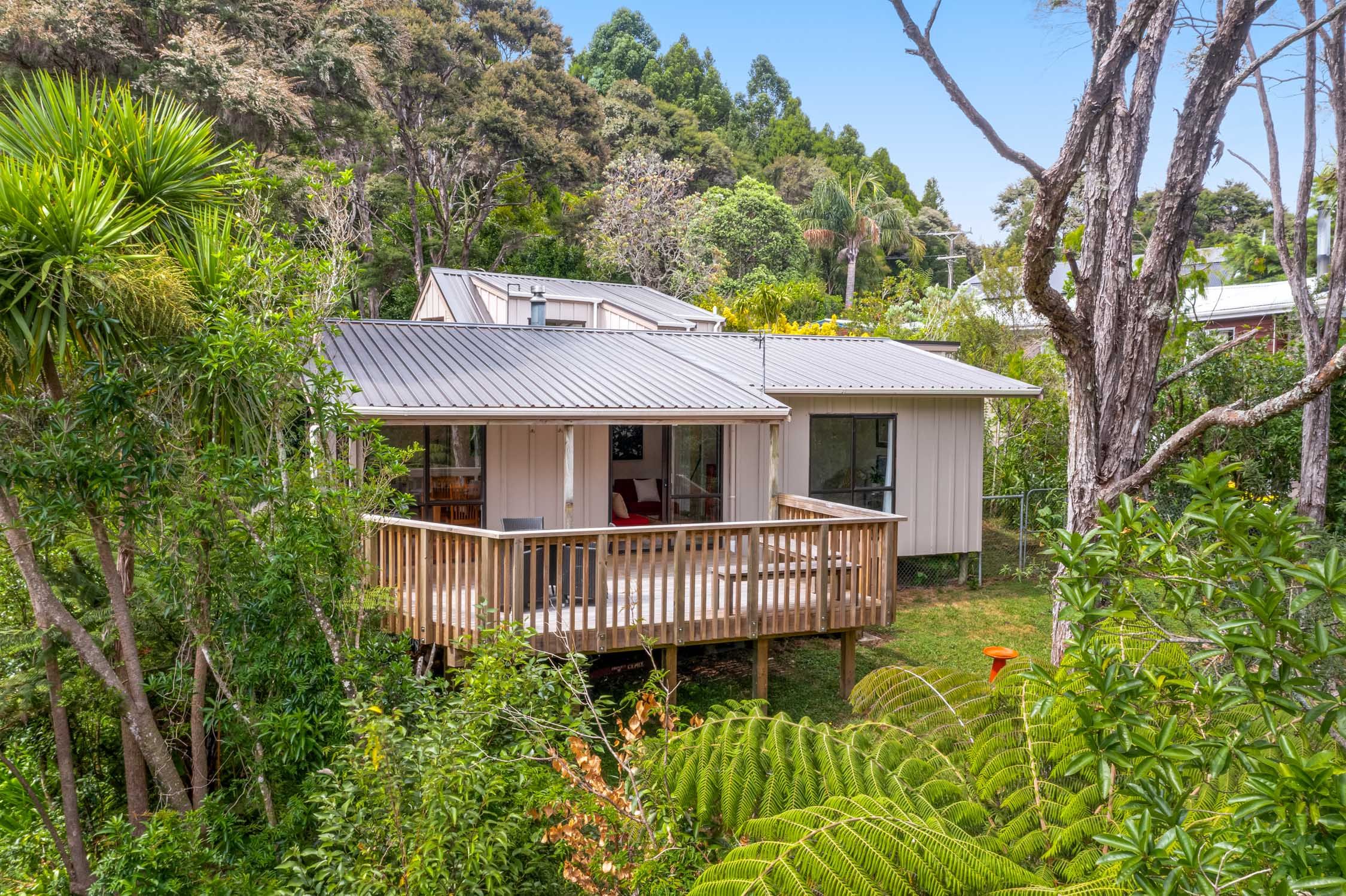 32 Napuka Road, Henderson Valley, Waitakere City 0612 - Sold House ...