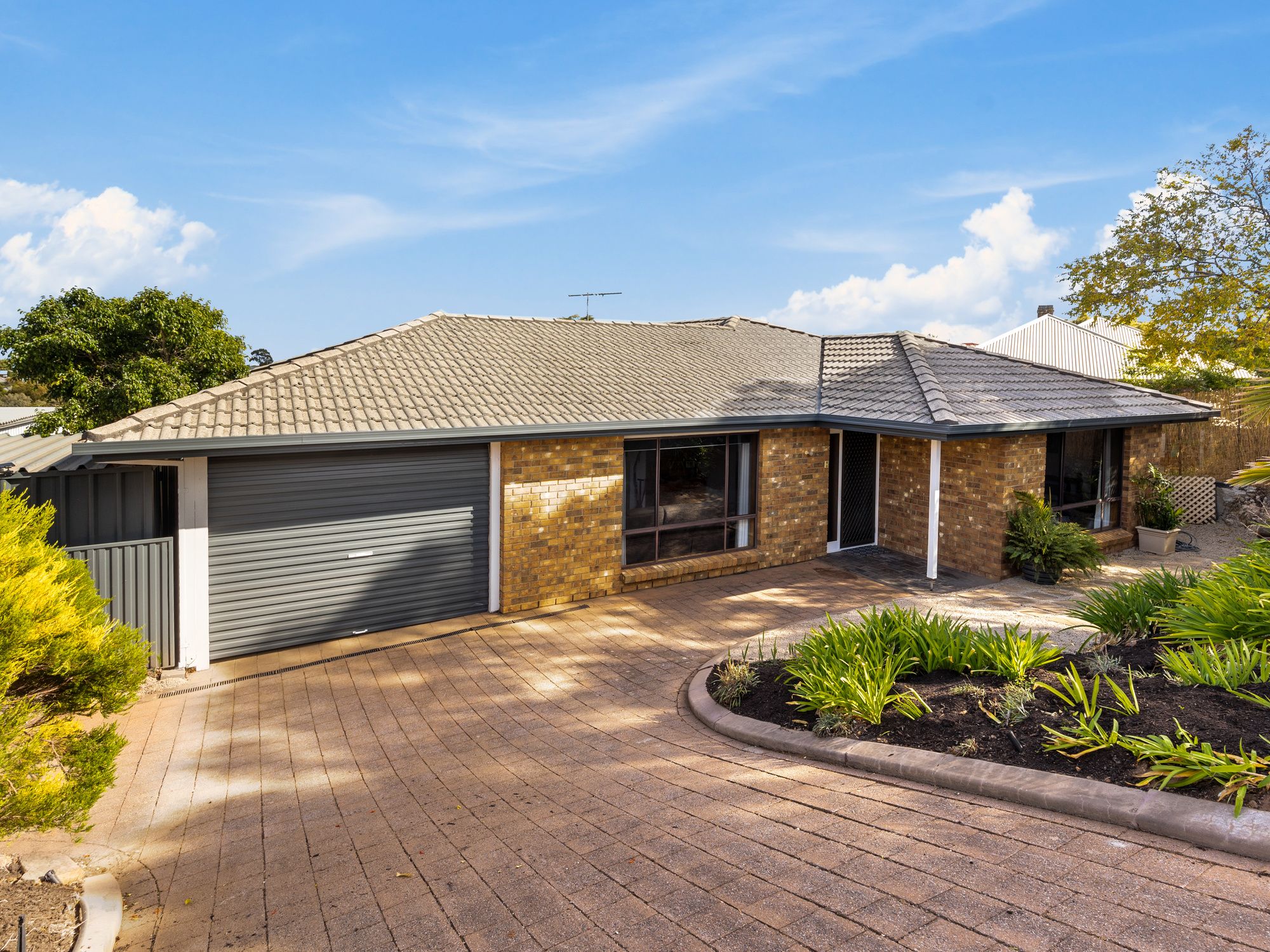 17 Aroona Road, Hallett Cove, SA 5158 - Sold House - Ray White Morphett ...