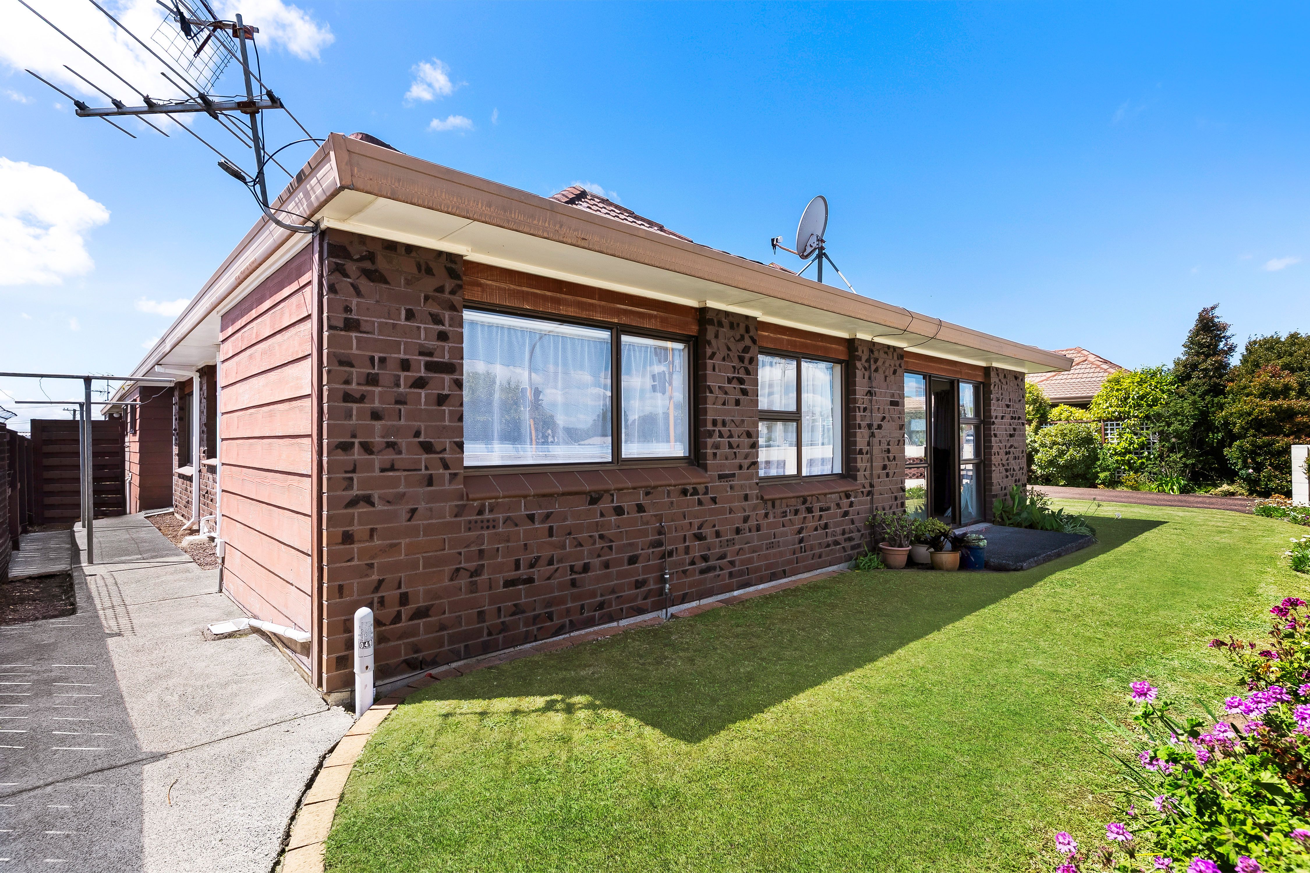 62 Donovan Street, Blockhouse Bay, Auckland City 0600 - House for Sale ...