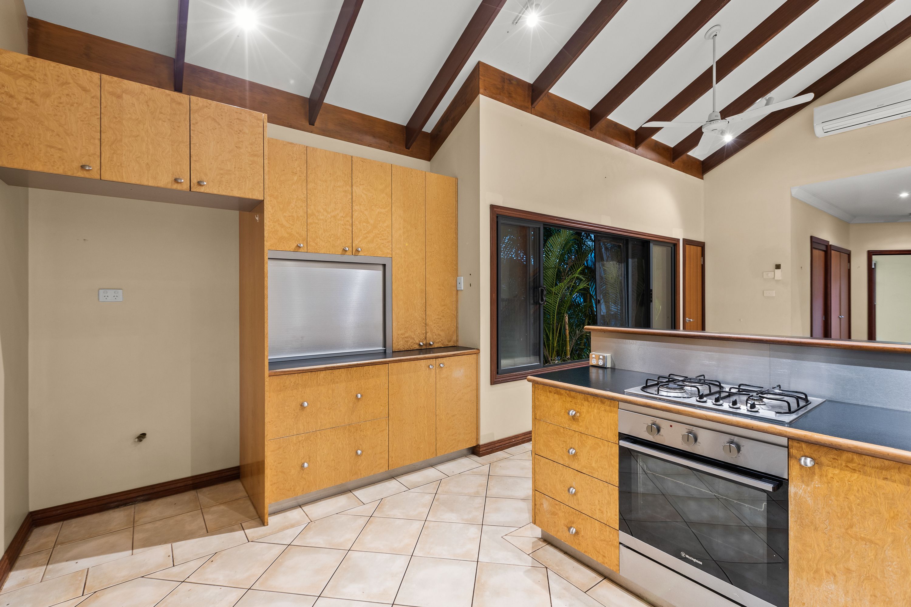 6 Celtic Loop, Cable Beach, WA 6726 - Sold House - Broome Real Estate ...