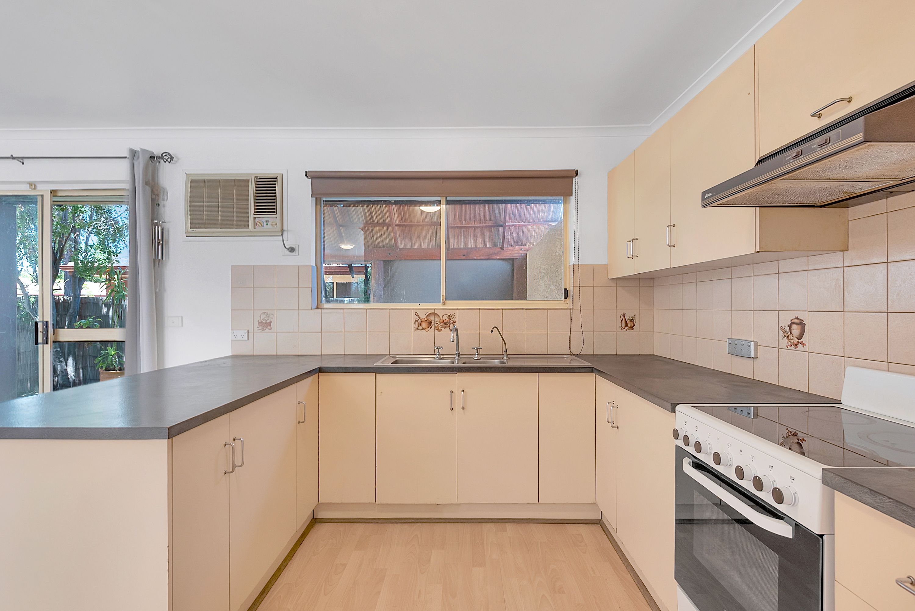 1/40 Traverse Avenue, Salisbury North, SA 5108 - Sold Unit - Ray White ...