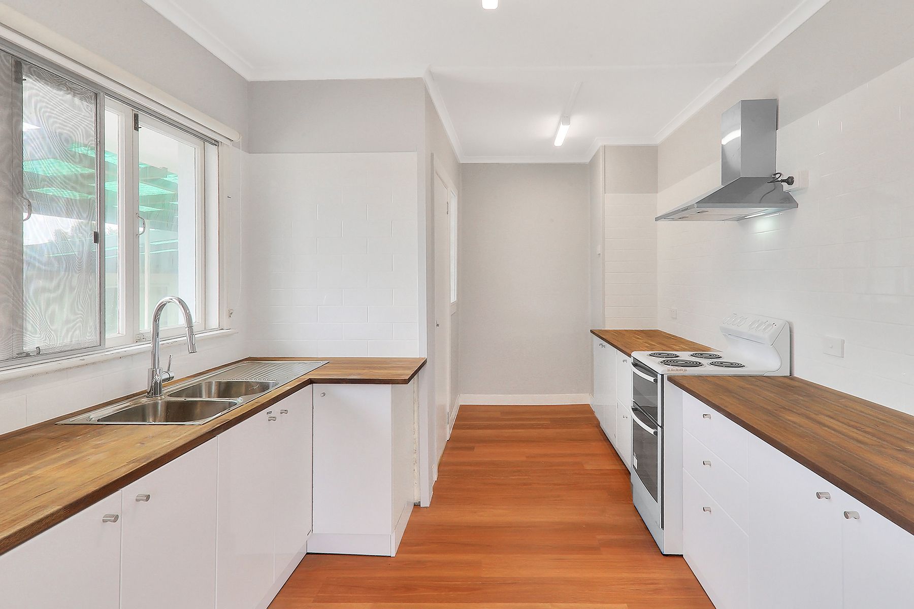 18 Queensway Street, Upper Mount Gravatt, QLD 4122 - Sold House - Ray ...