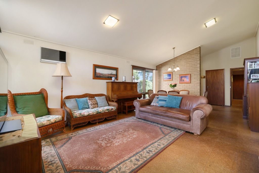 8 Heany Street, Mount Waverley, VIC 3149 - Sold House - Ray White Mount ...