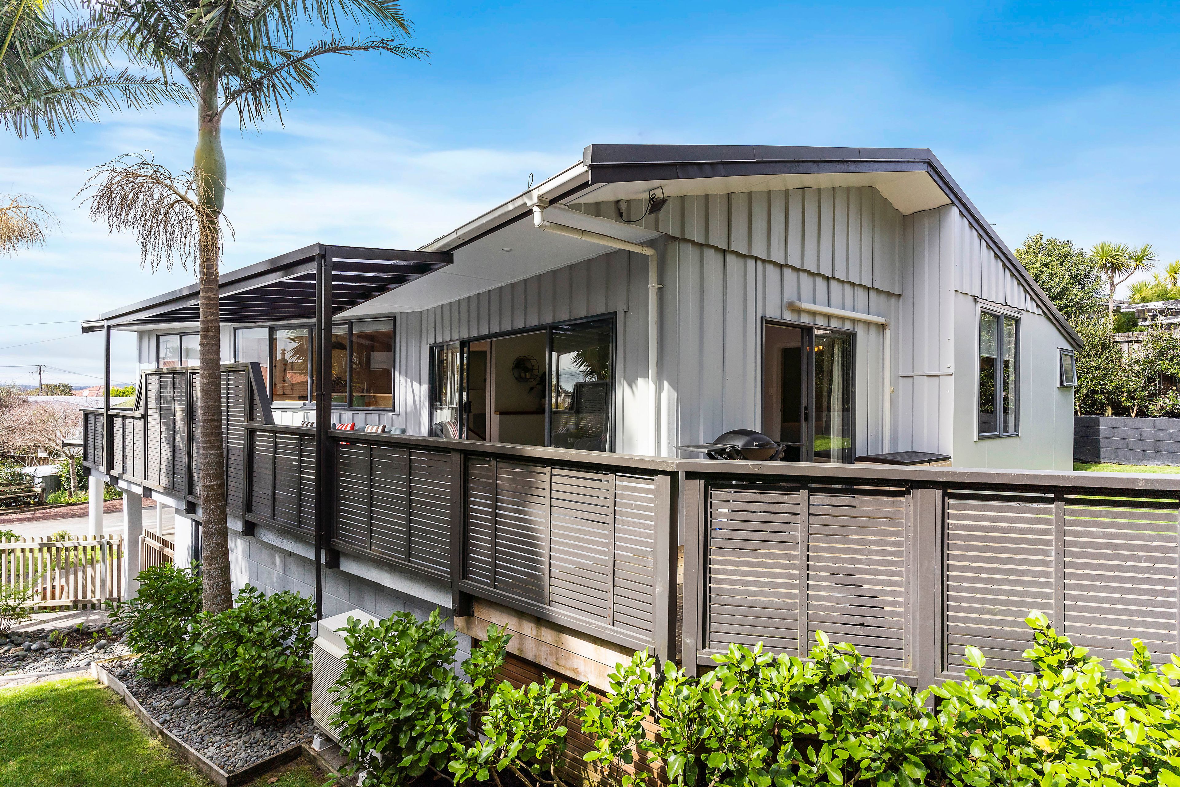 41 Covil Avenue, Te Atatu South, Waitakere City 0602 - Sold House - Ray ...