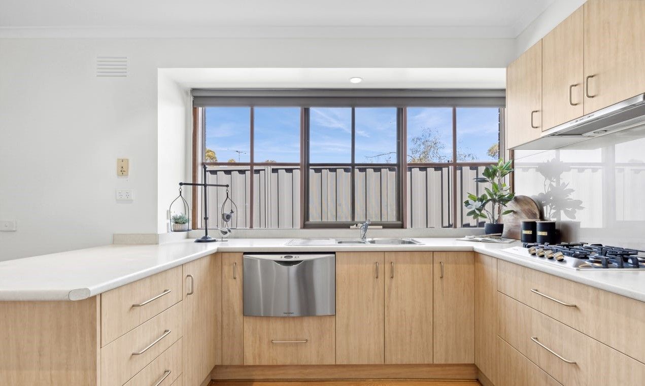 1 Tabor Court, Sunbury, VIC 3429 - Leased House - Ray White Diamond Creek