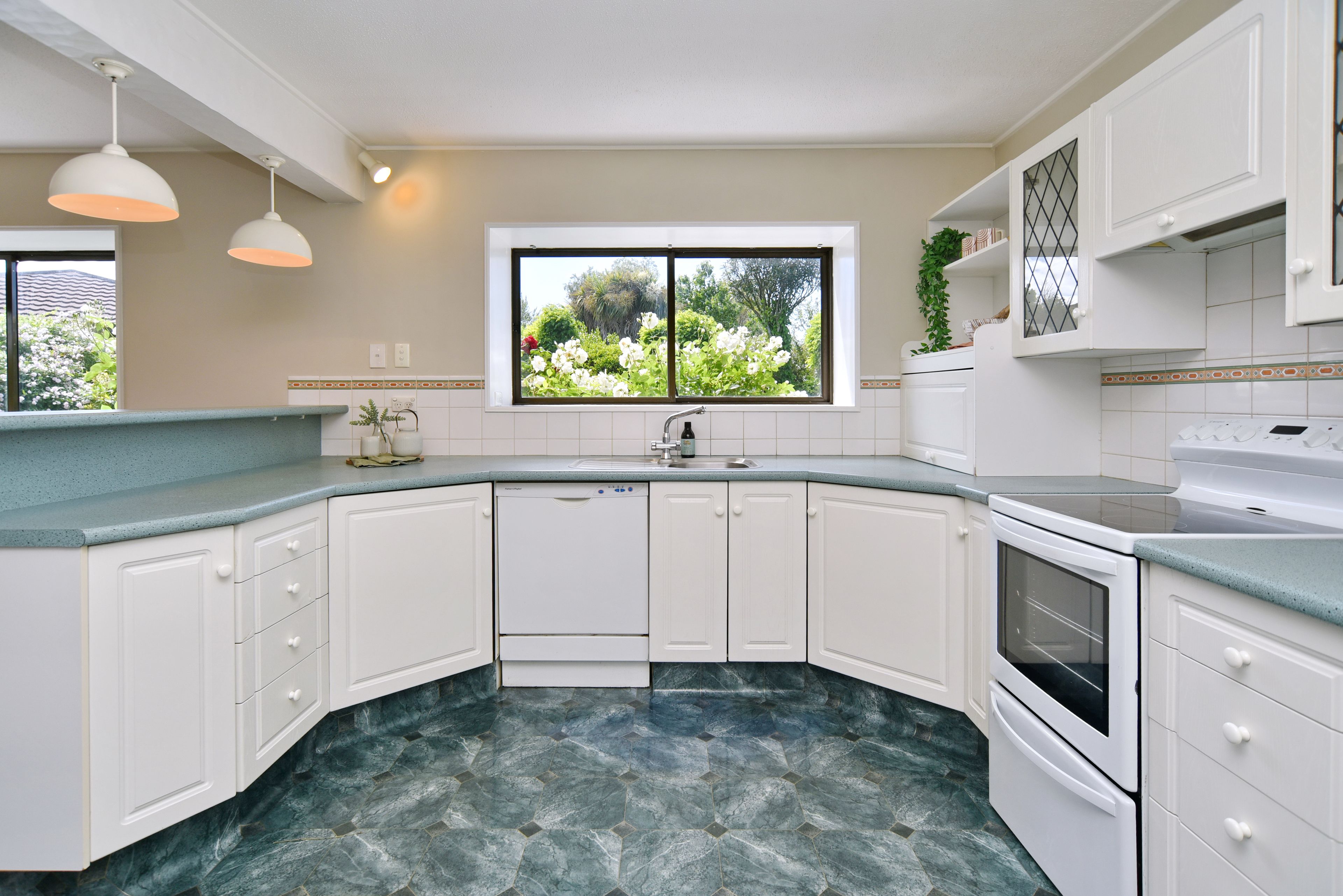 10 Goya Place, Bishopdale, Christchurch City 8053 - Sold House - Ray ...