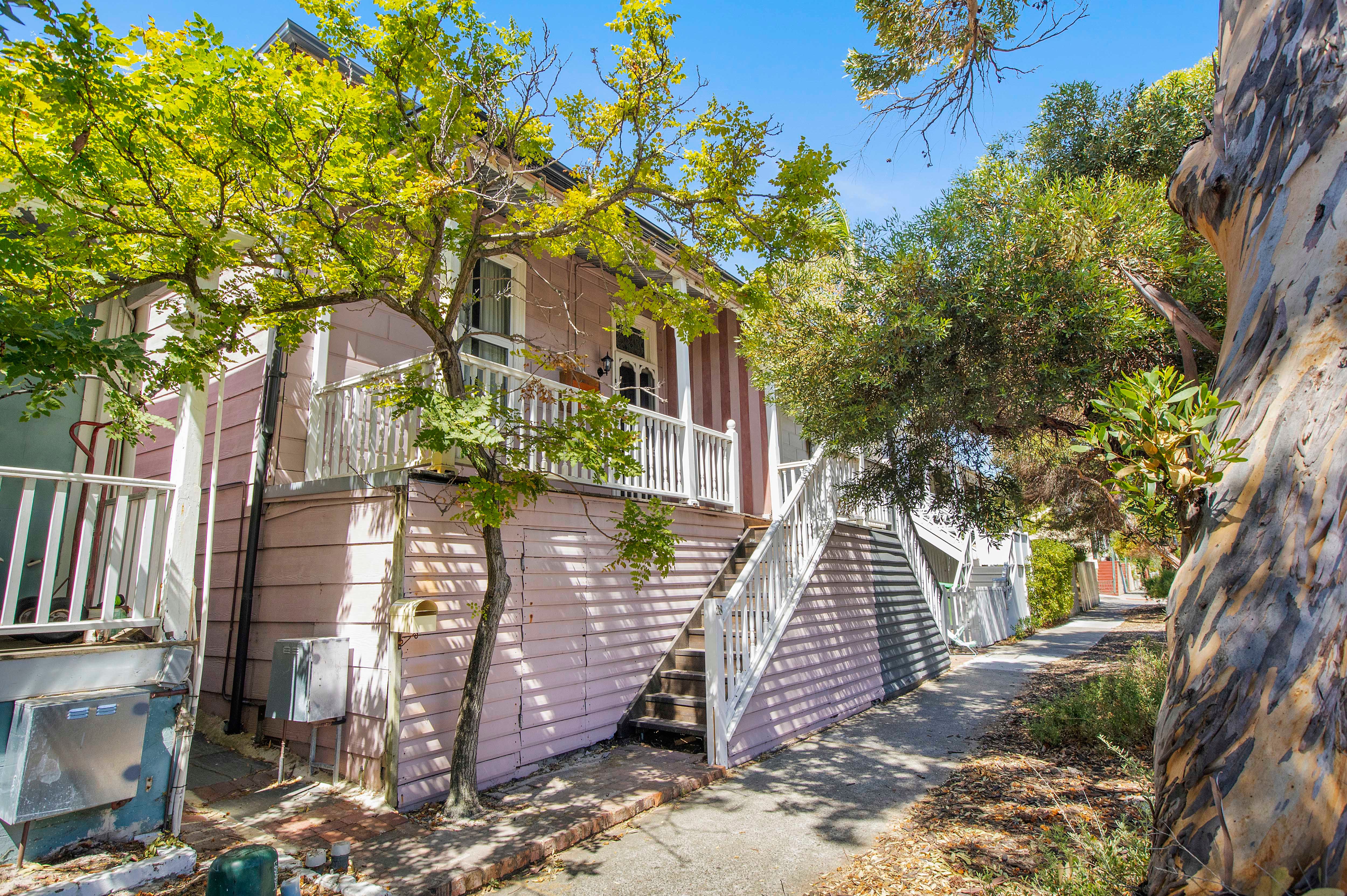 28 Wray Avenue, Fremantle, WA 6160 - Leased DuplexSemi-detached - Ray ...