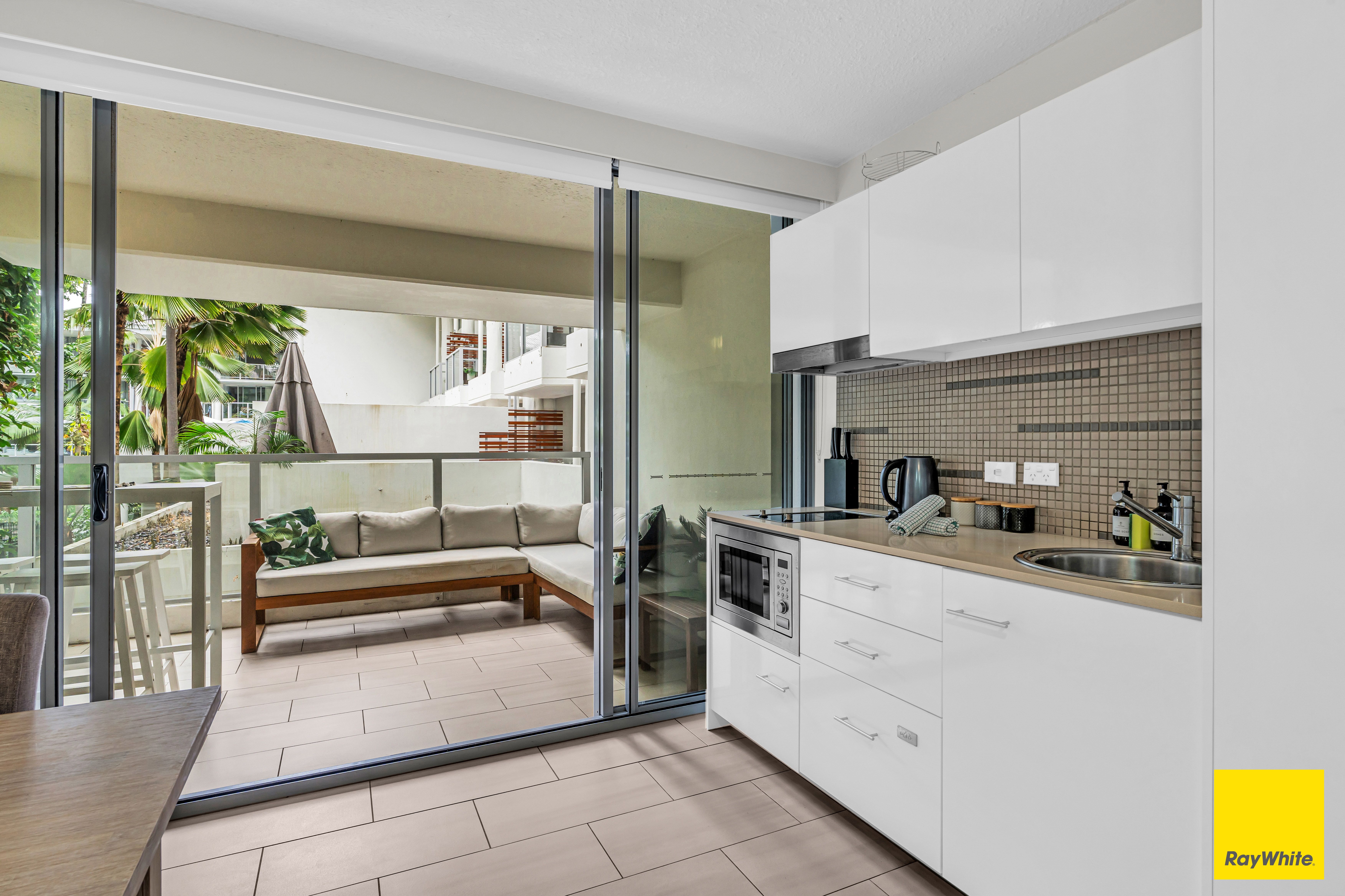 4202/2-22 Veivers Road, Palm Cove, QLD 4879 - Sold Unit - Ray White Cairns