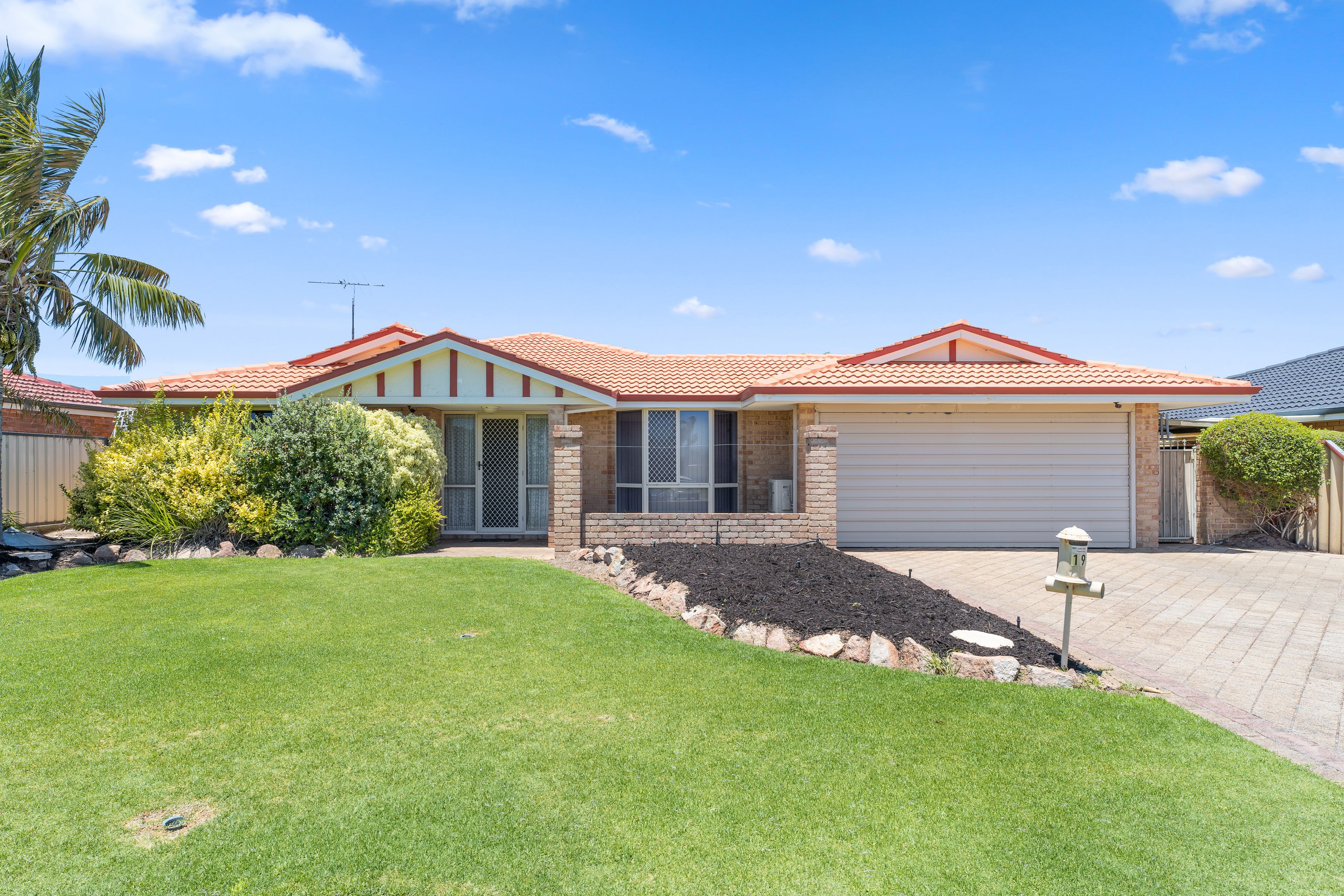 19 Investigator Drive, Waikiki, WA 6169 - Sold House - Ray White ...