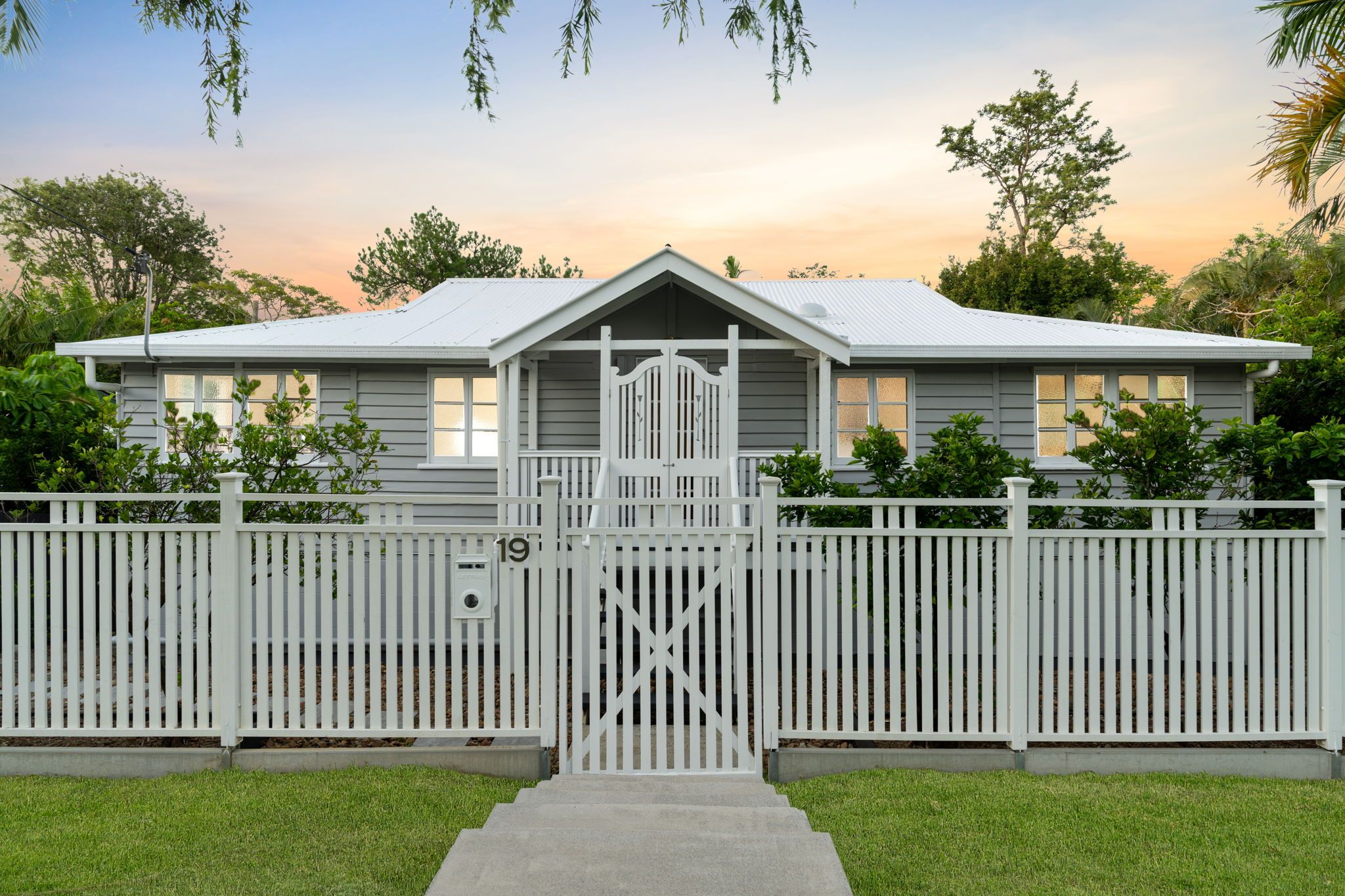 19 Sterculia Avenue, Holland Park West, QLD 4121 - House for Sale - Ray ...