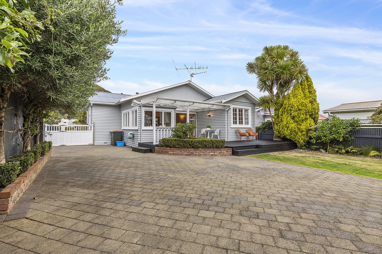 21 Riverside Drive, Waiwhetu, Lower Hutt City 5010 - Sold House - Ray ...