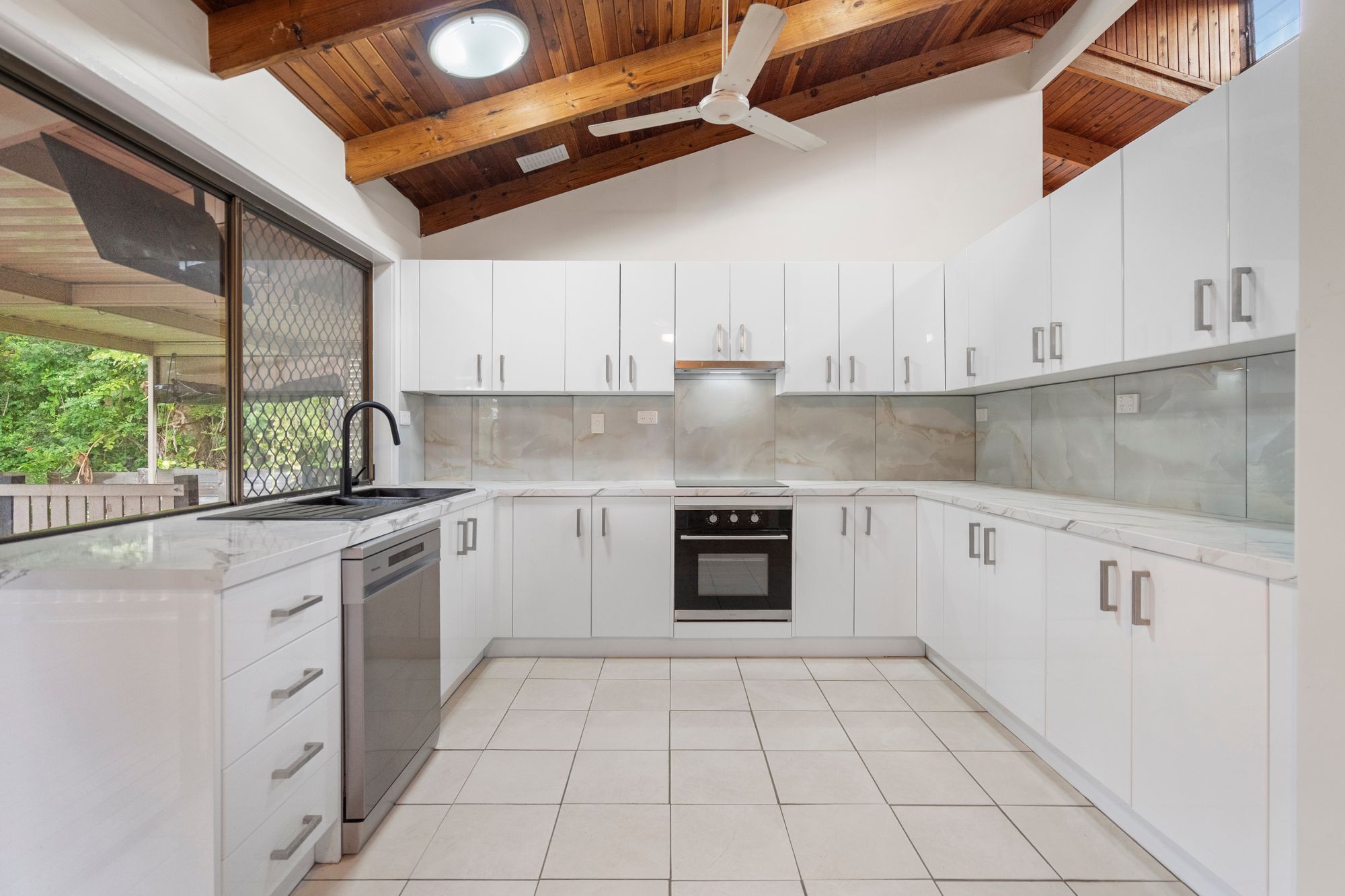 20 Caparra Street, Shailer Park, QLD 4128 - Leased House - Ray White ...