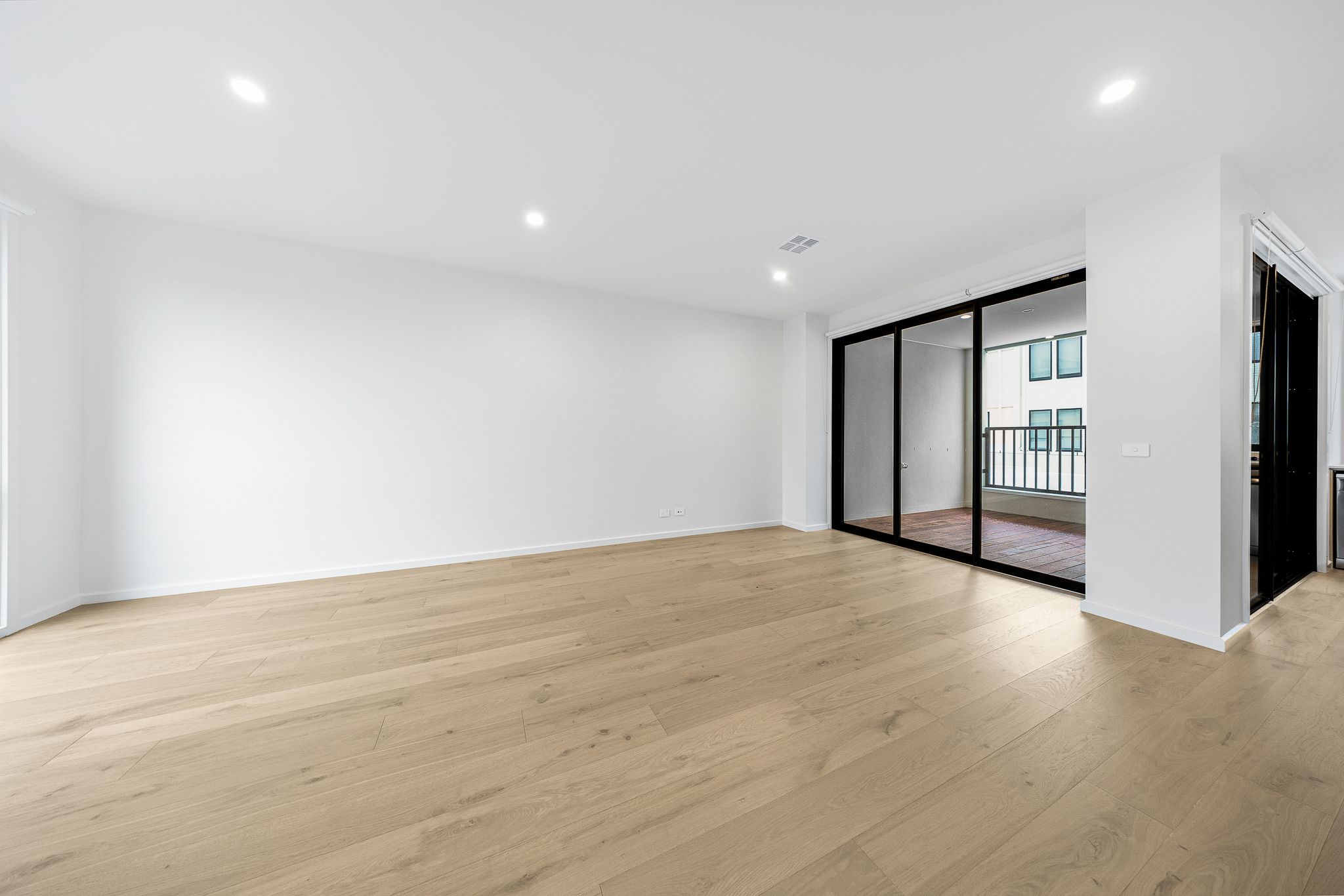 21 Panama Road, Cranbourne West, VIC 3977 - Leased Townhouse - Ray ...