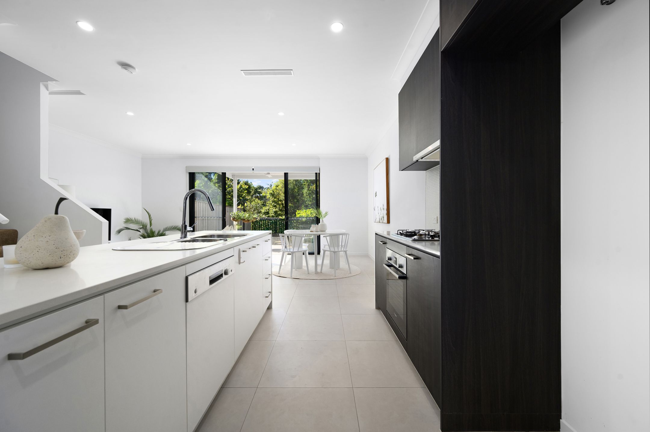 8/28 Bonogin Road, Mudgeeraba, QLD 4213 - Sold Townhouse - Ray White TMG