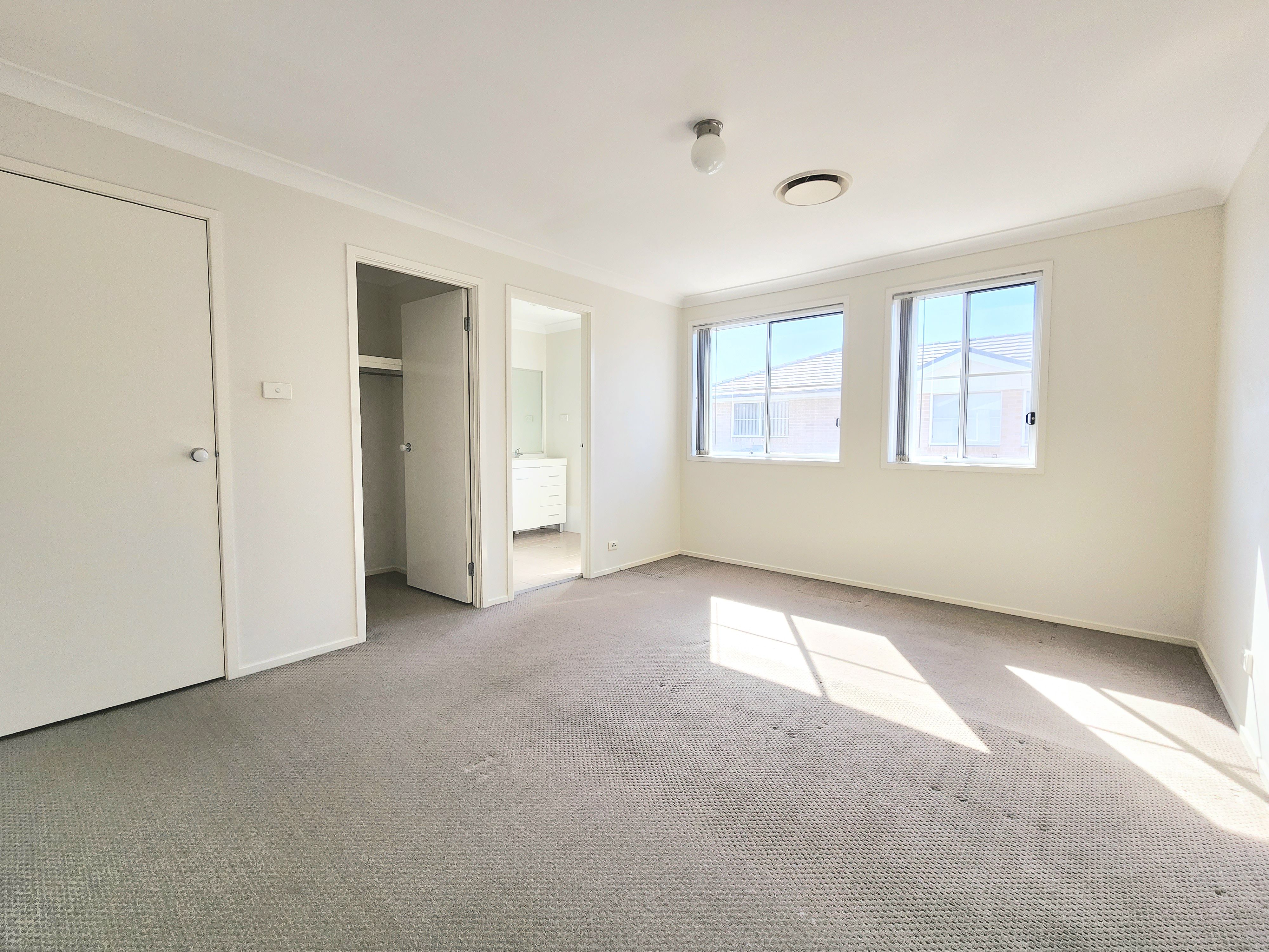 6/5 Vlatko Drive, West Hoxton, NSW 2171 - House for Rent - Ray White ...