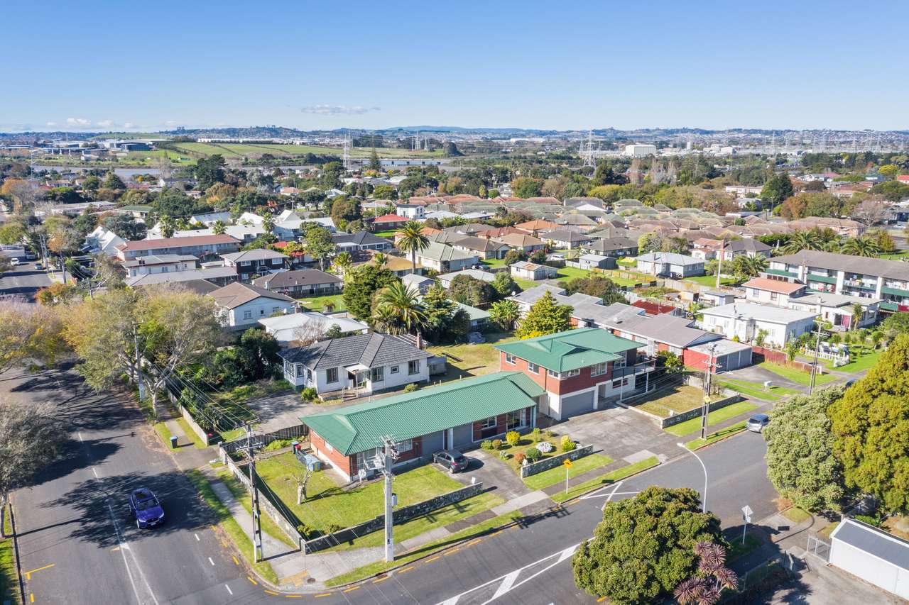 50 Hutton Street and 53 and 55 Avenue Road, Otahuhu, Auckland City ...