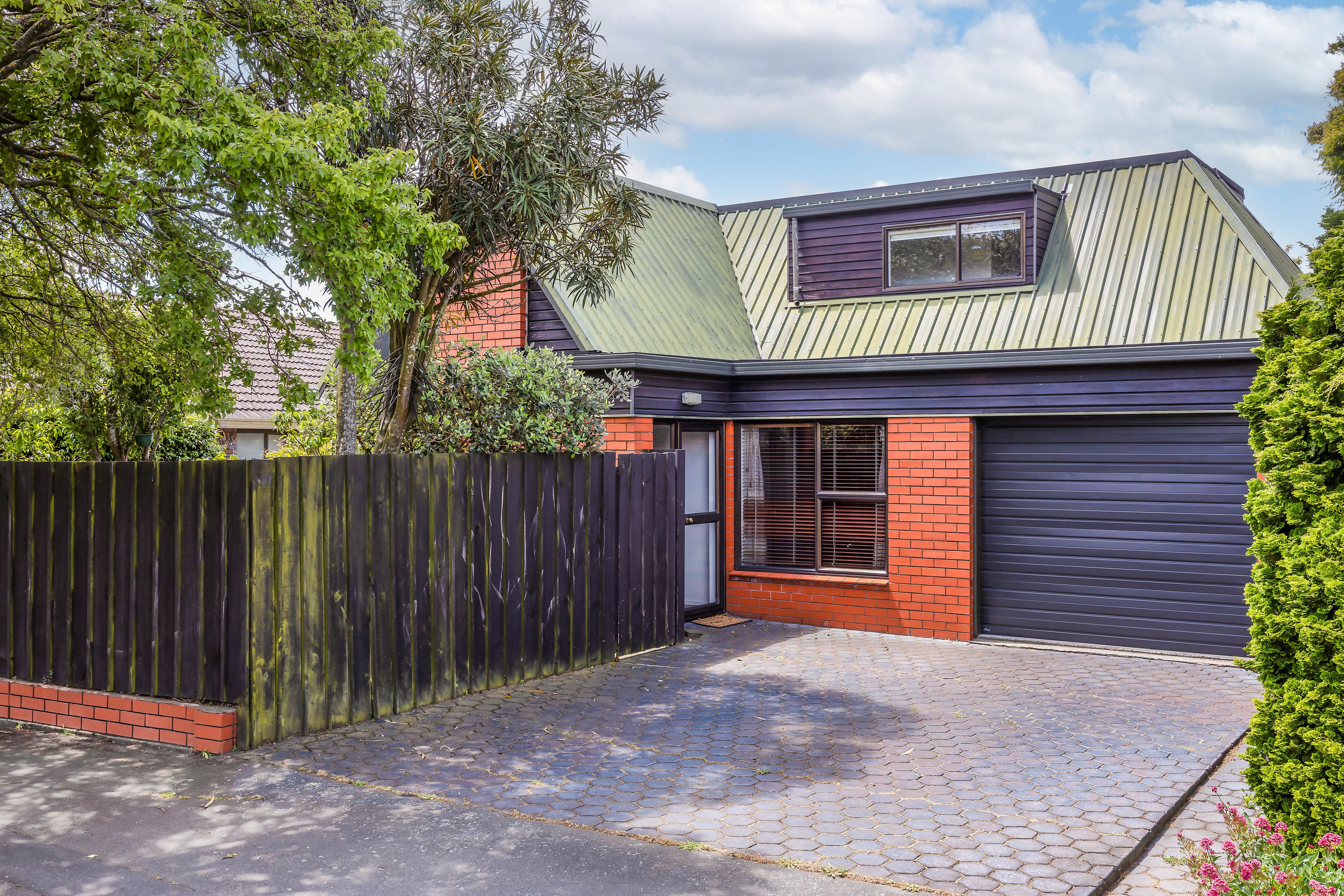23 Solway Avenue, Ilam, Christchurch City 8041 - Leased Townhouse - Ray ...