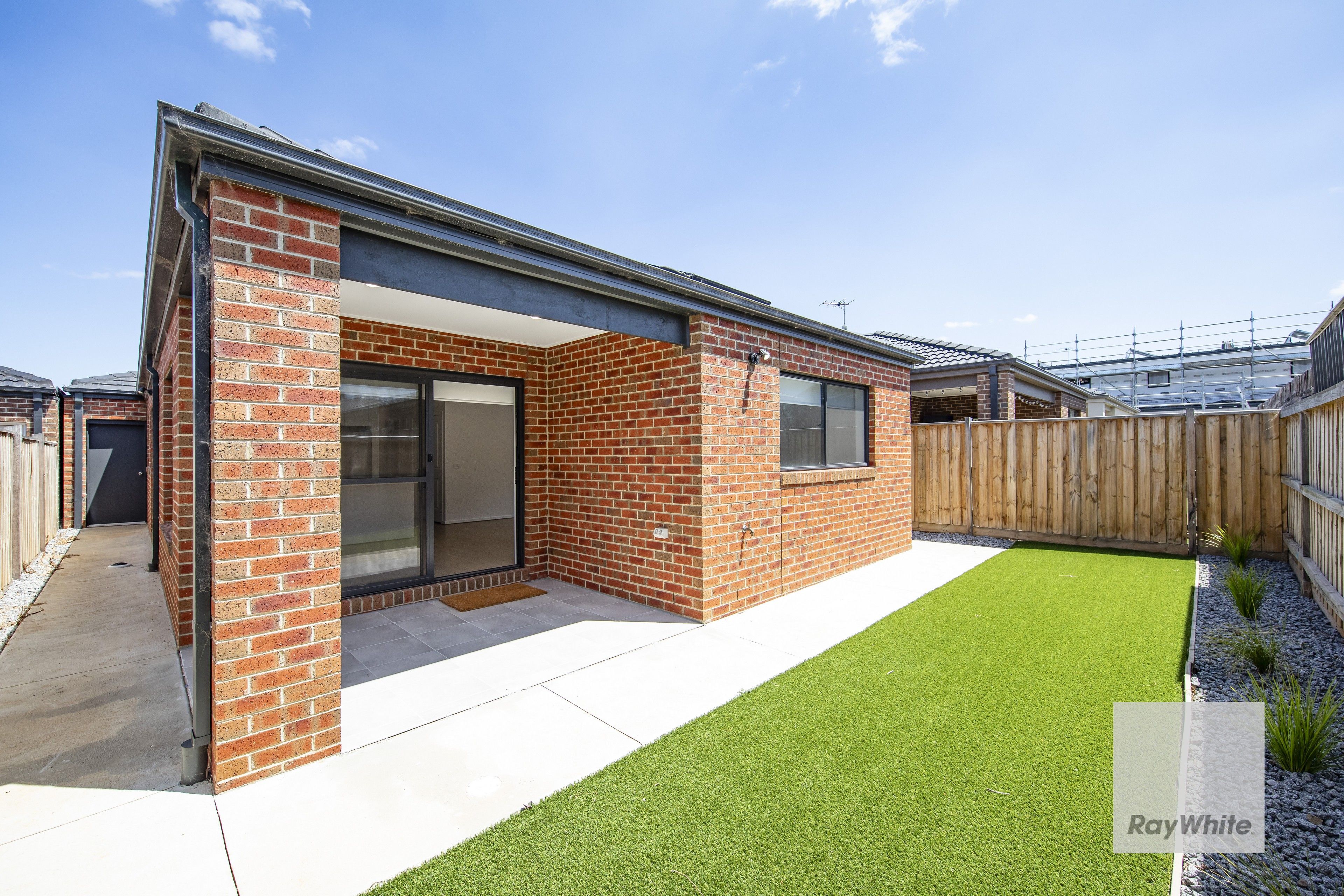 28 Anna Road, FRASER RISE, VIC 3336 - Leased House - Ray White Taylors ...