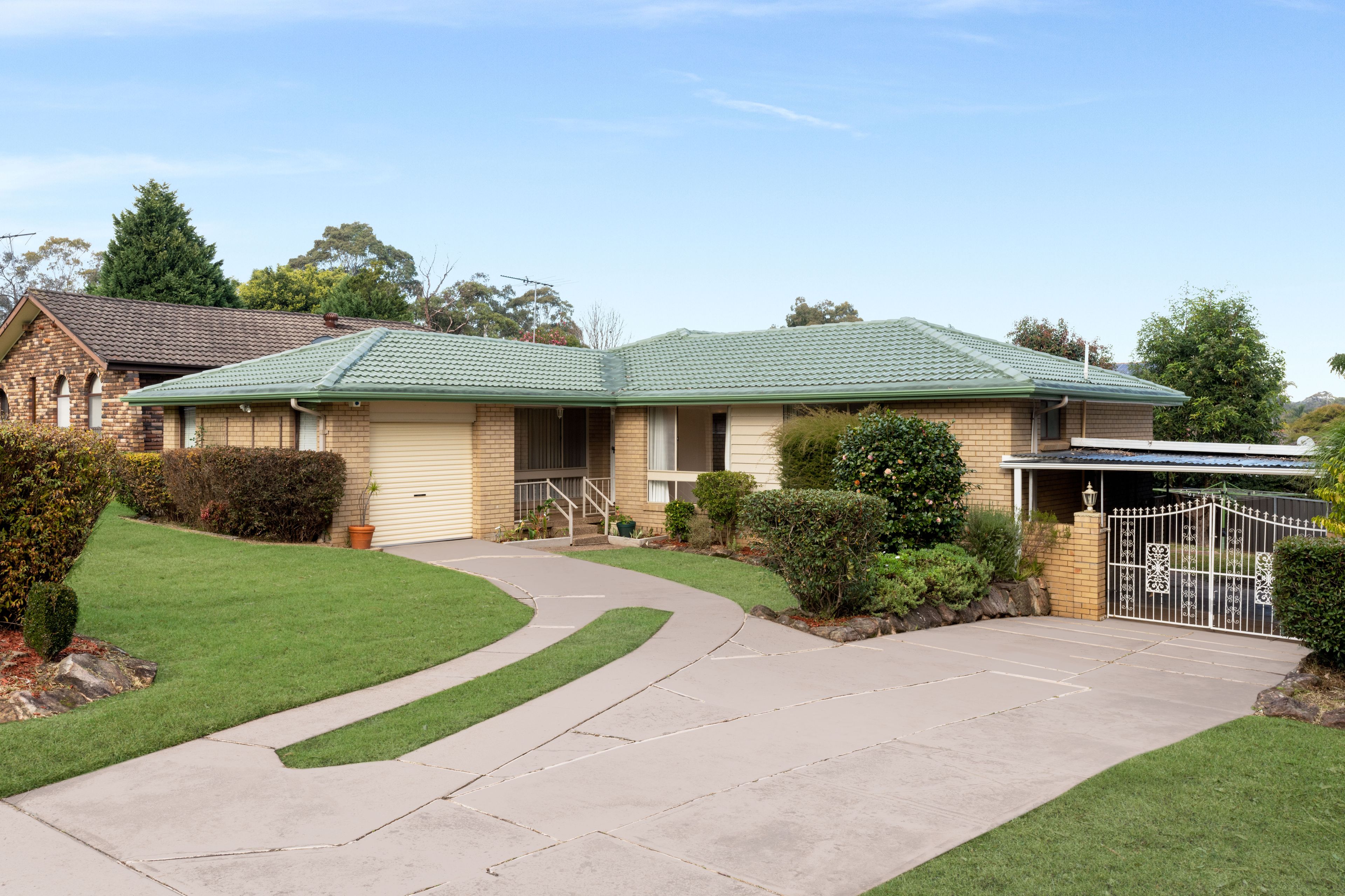 3 Whipbird Avenue, Ingleburn, NSW 2565 - Sold House - Ray White ...