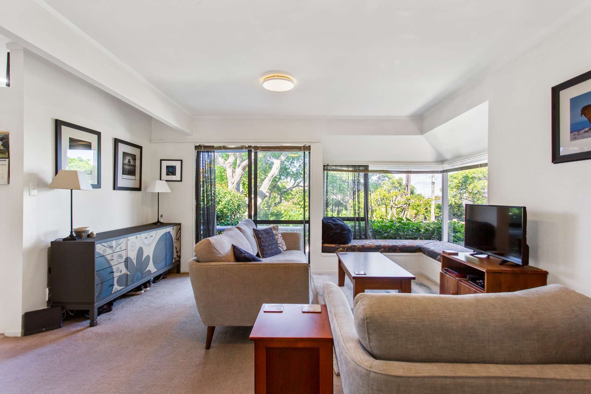 Ray White Rural & Livestock • C/1 Blackett Crescent, Meadowbank, – Home ...