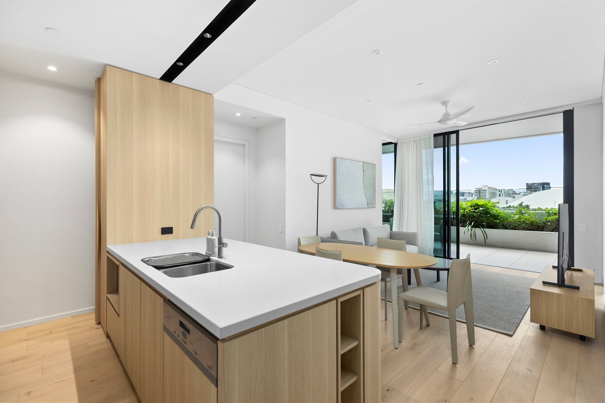 604/66 Hope Street, South Brisbane, QLD 4101 - Leased Apartment - Ray ...