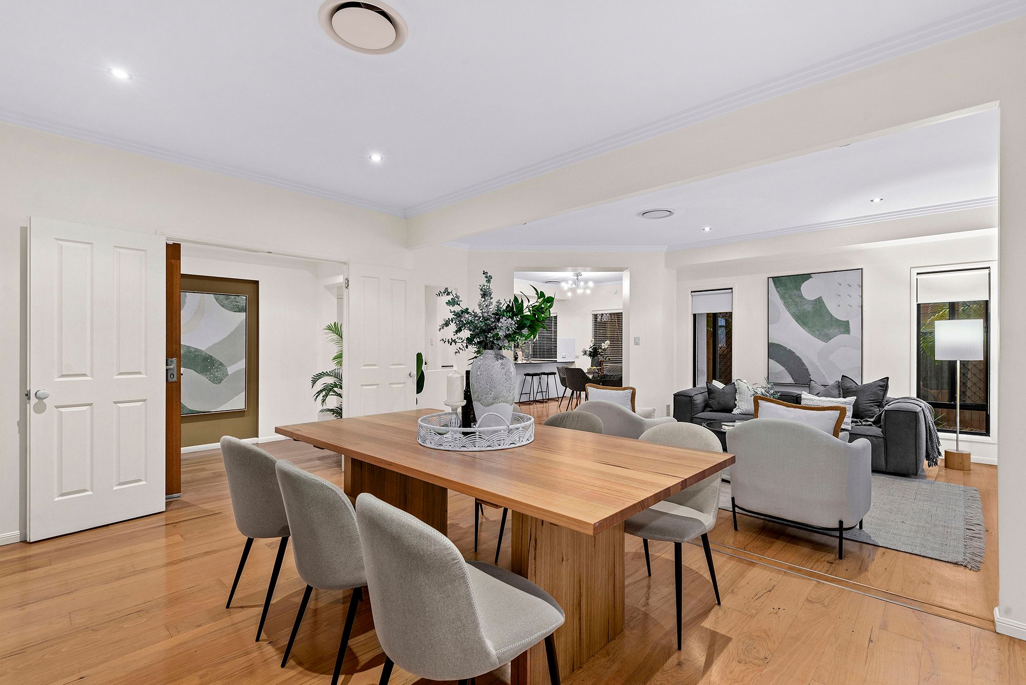 2 Goodenia Crescent, Seventeen Mile Rocks, QLD 4073 - Sold House - Ray ...