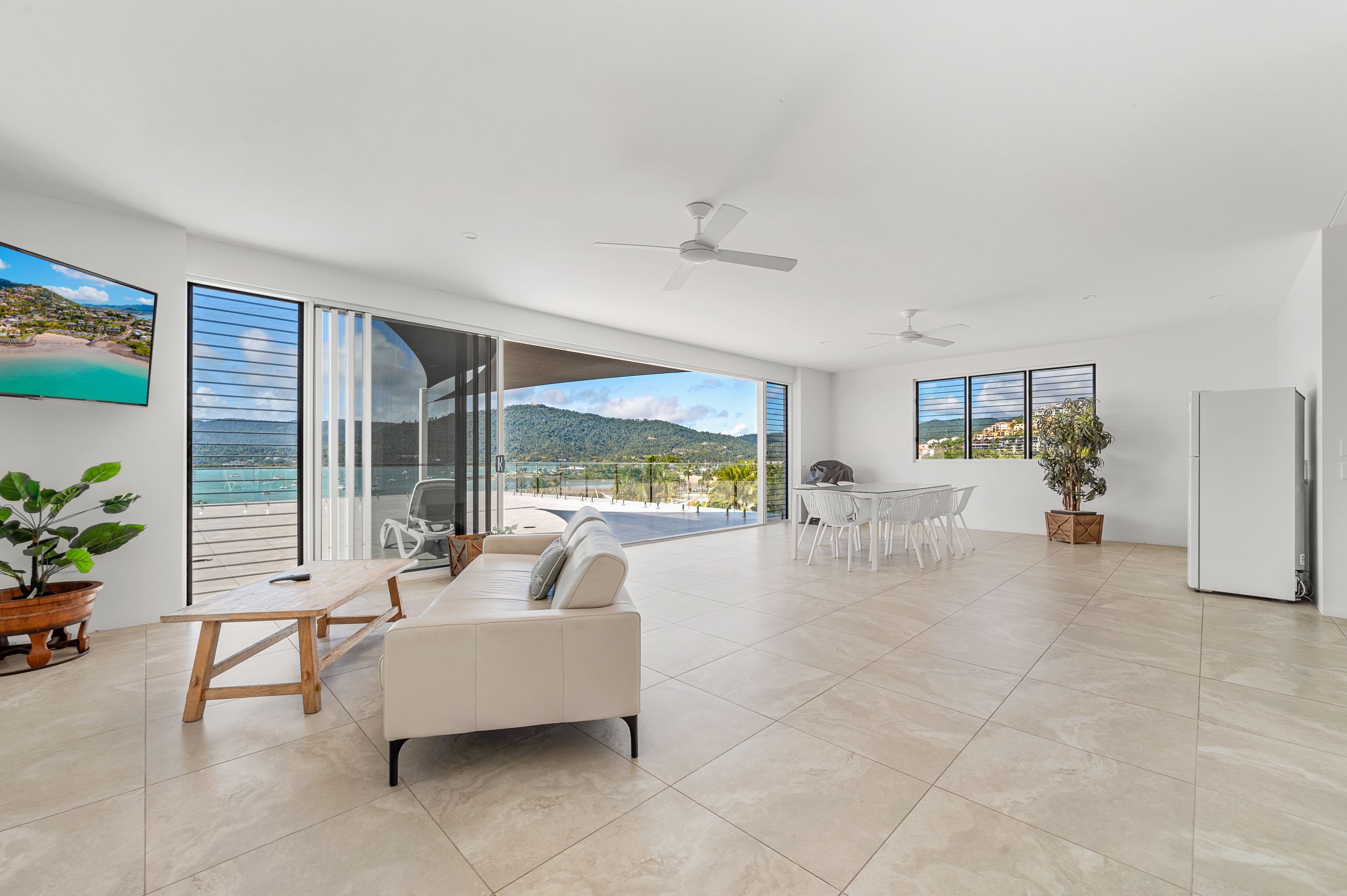 2/20 Broadwater Avenue, Airlie Beach, QLD 4802 - Sold Apartment - Ray ...