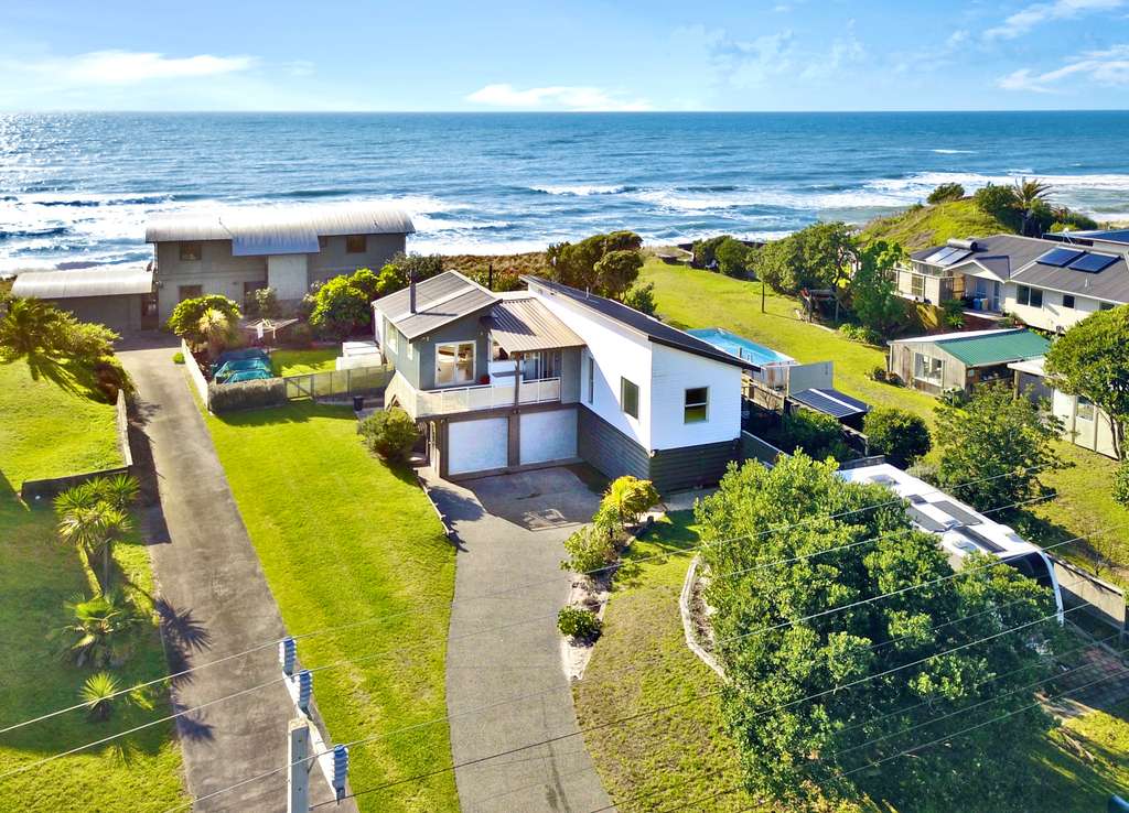 569 Pukehina Parade, Pukehina, Western Bay Of Plenty District | Real ...