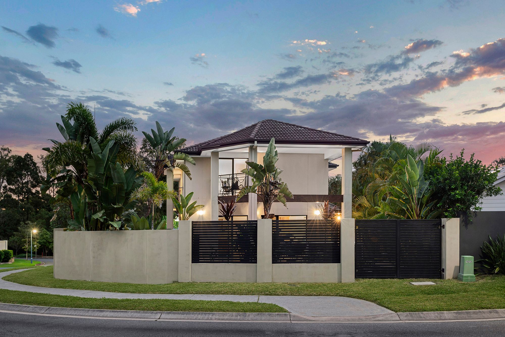 2 Goodenia Crescent, Seventeen Mile Rocks, QLD 4073 - Sold House - Ray ...