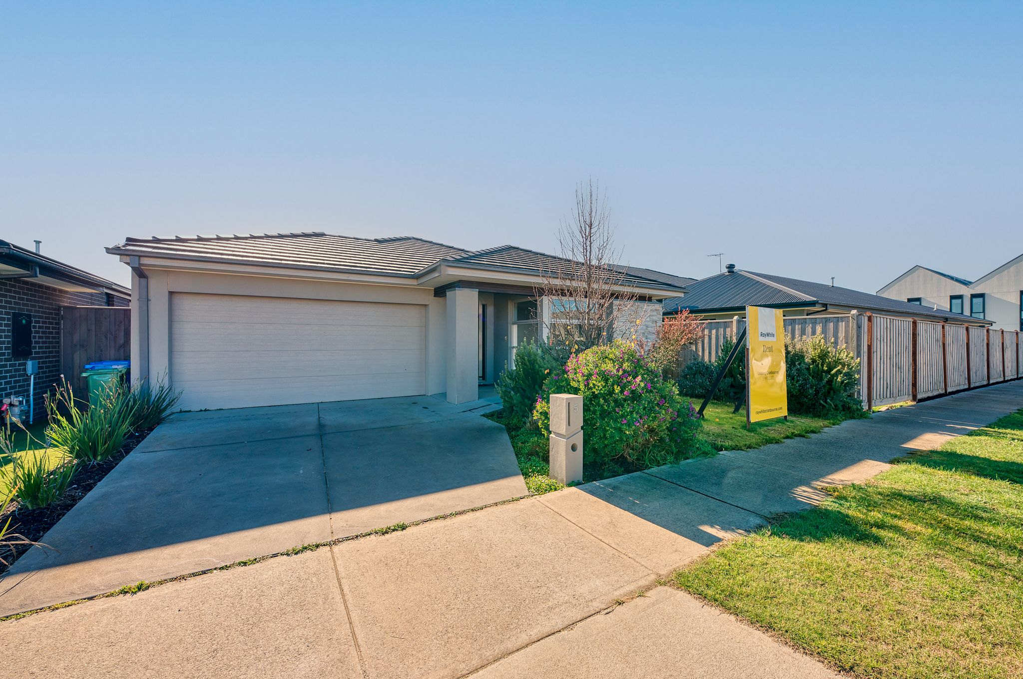 5 Panther Close, Clyde North, VIC 3978 - Leased House - Ray White ...