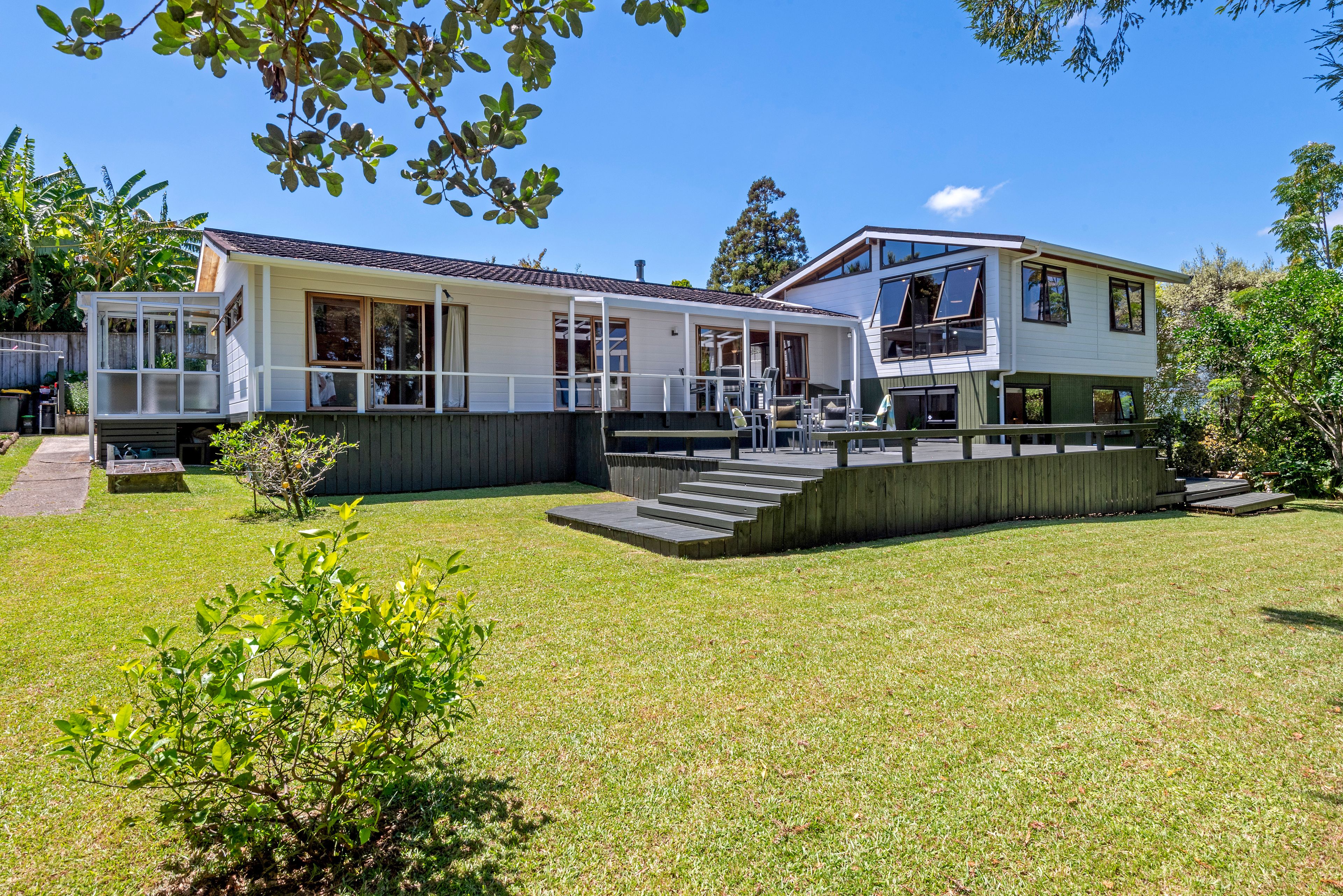 65 Cockle Bay Road, Cockle Bay, Manukau City 2014 - Sold House - Ray ...