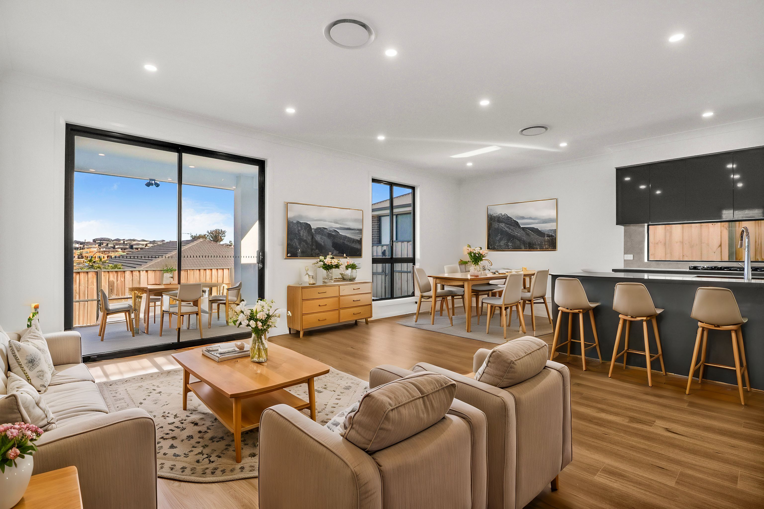 10 Flemington Parkway, Box Hill, NSW 2765 - House for Rent - Ray White ...