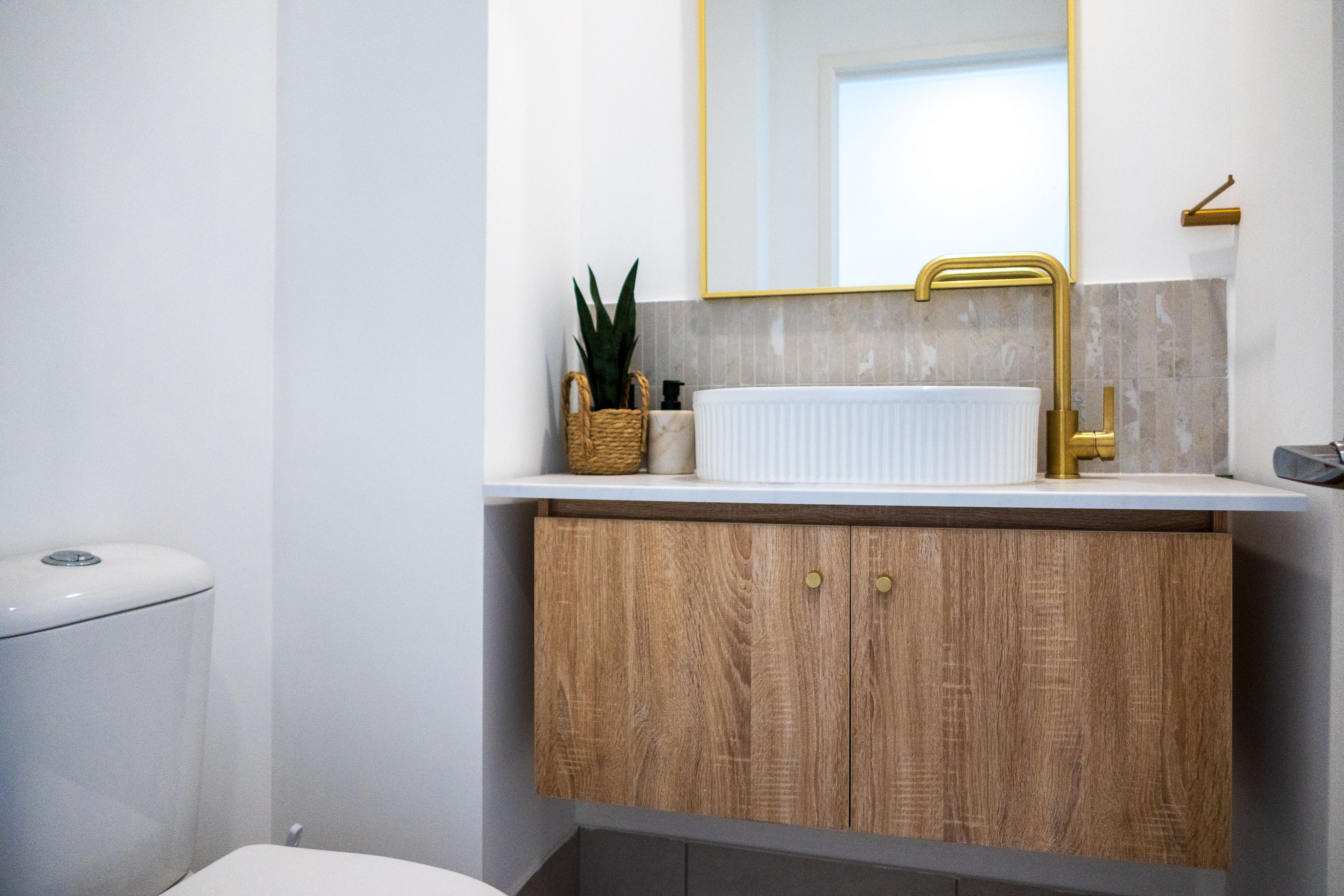 16 Larcom Crescent, Redbank Plains, QLD 4301 - Leased House - Ray White ...