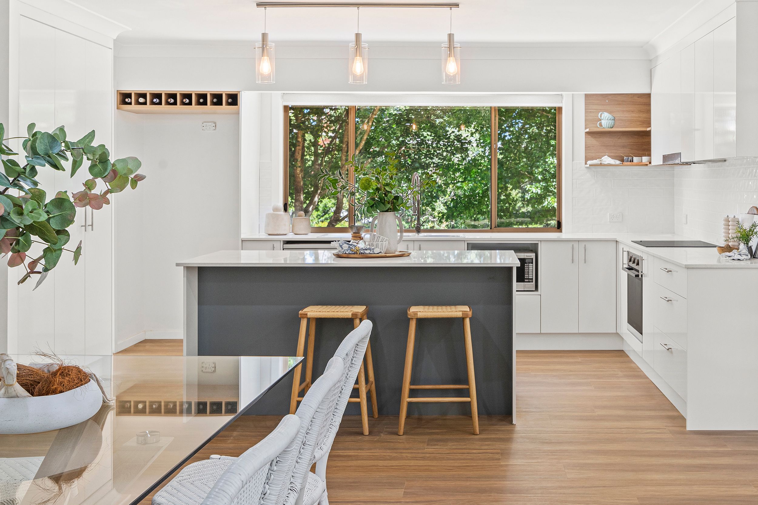 135 Beacon Road, Tamborine Mountain, QLD 4272 - Sold House - Ray White ...