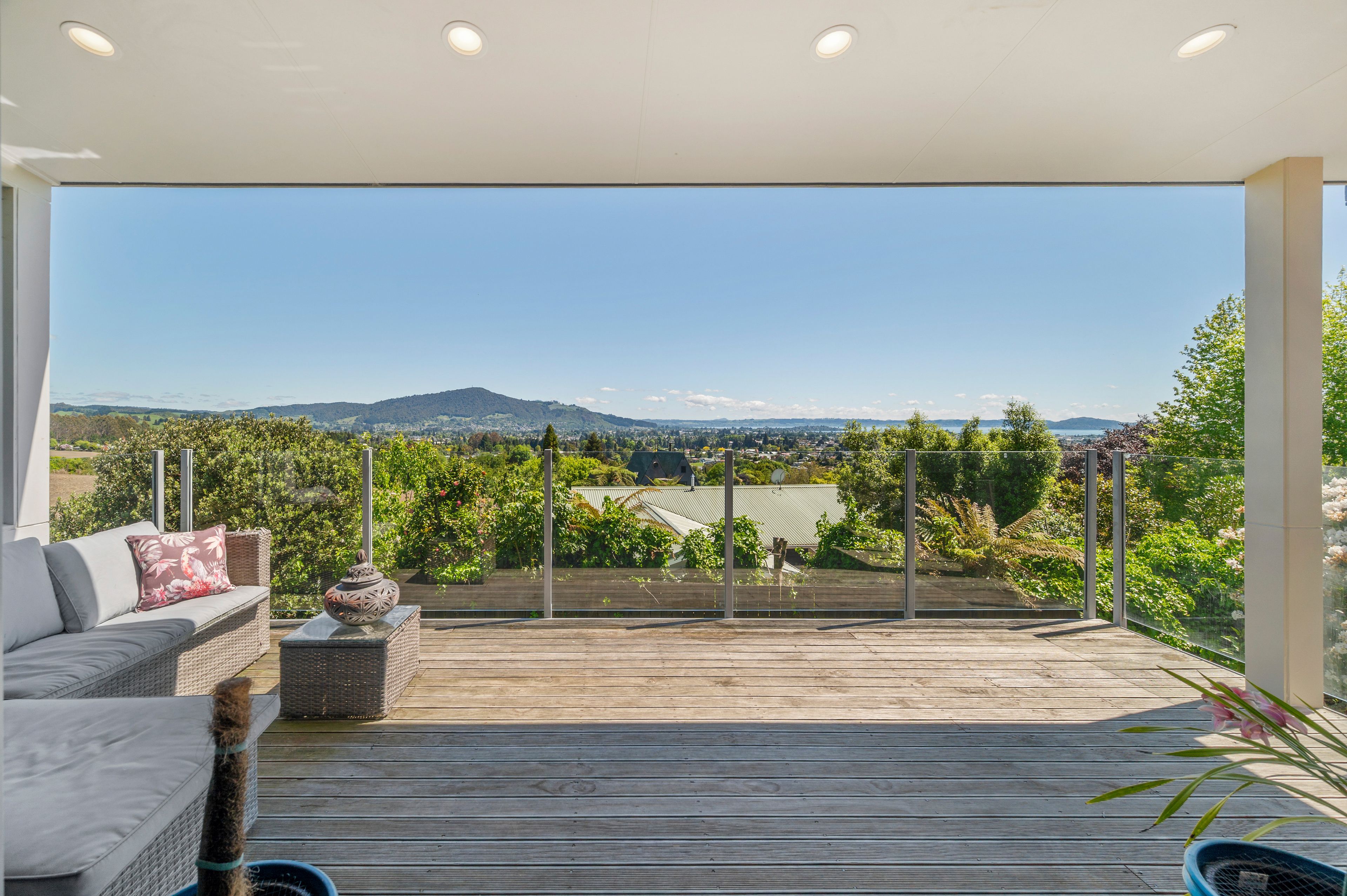 18 Exeter Place, Tihiotonga, Rotorua District 3015 - House for Sale ...