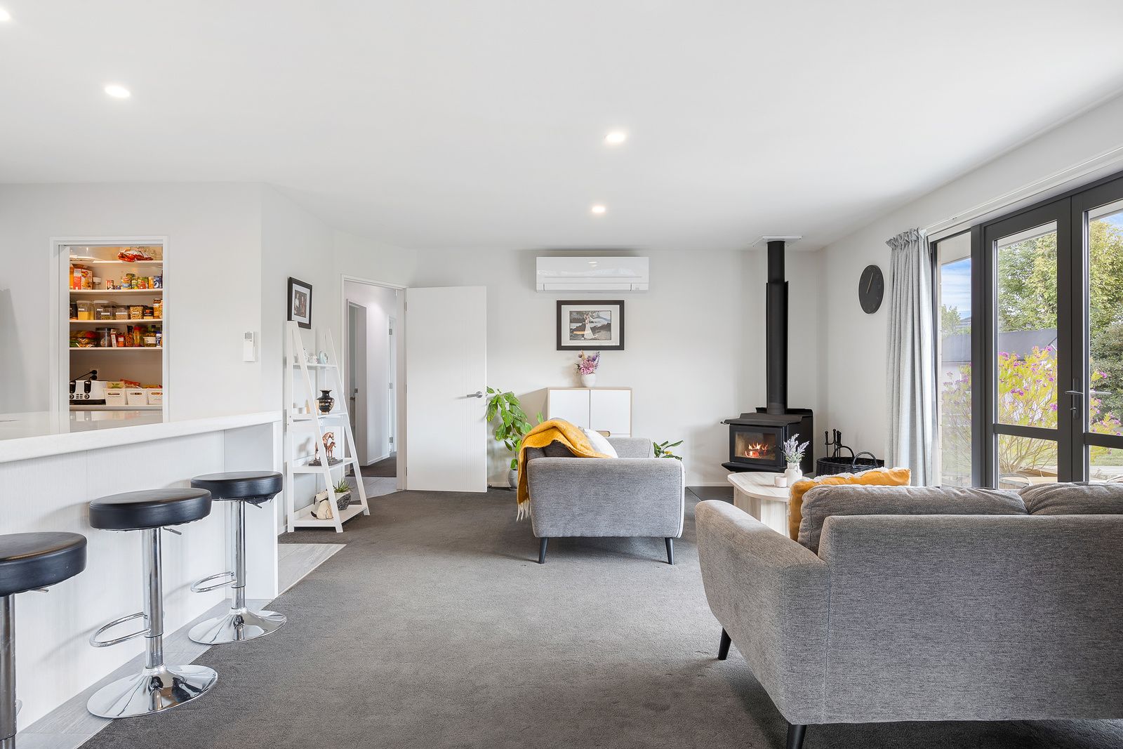 5/61 Osborne Road, Amberley, Hurunui District 7410 - House for Rent ...