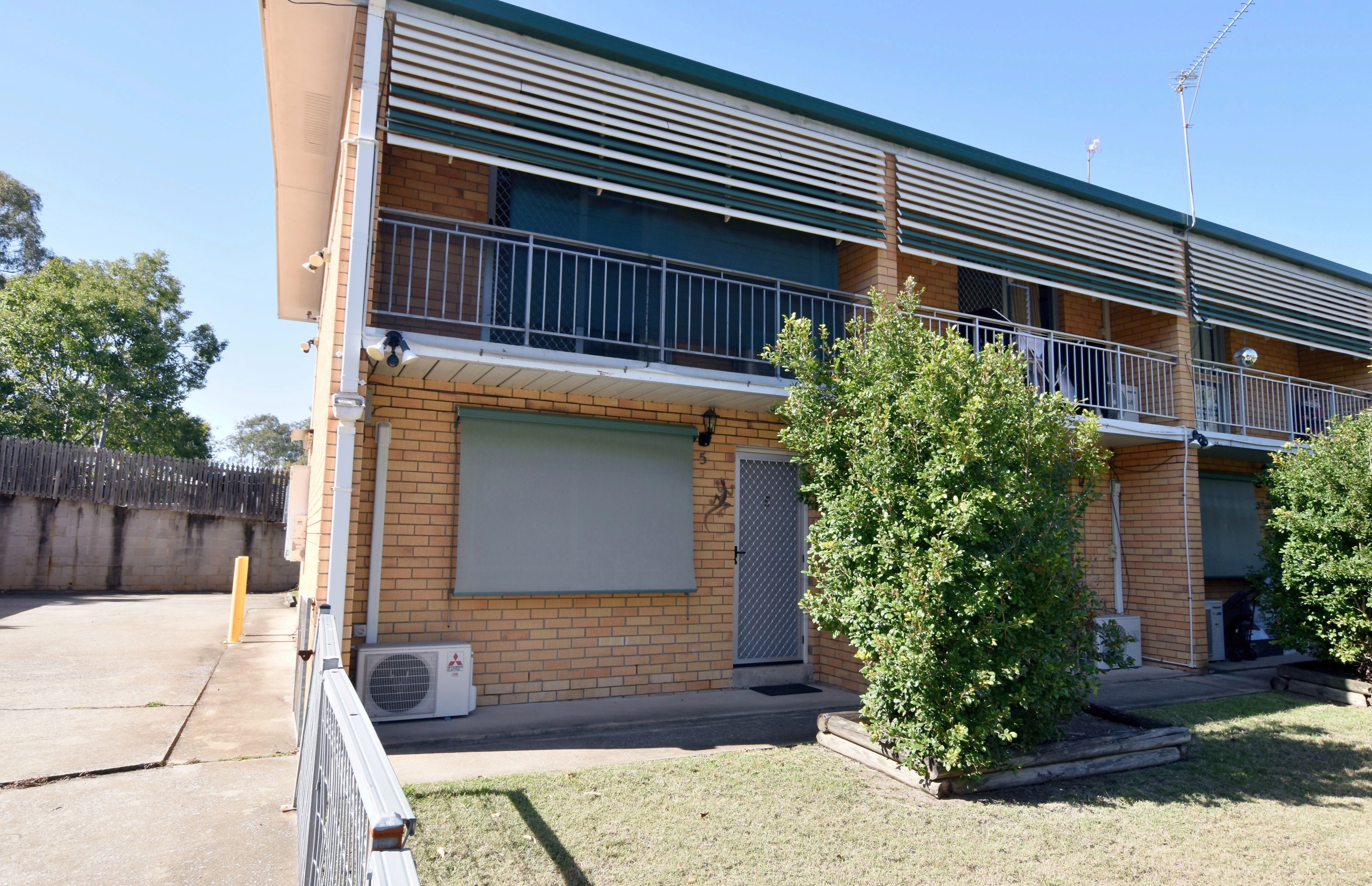 5/4 Lamington Drive, South Gladstone, QLD 4680 - Leased House - Ray ...