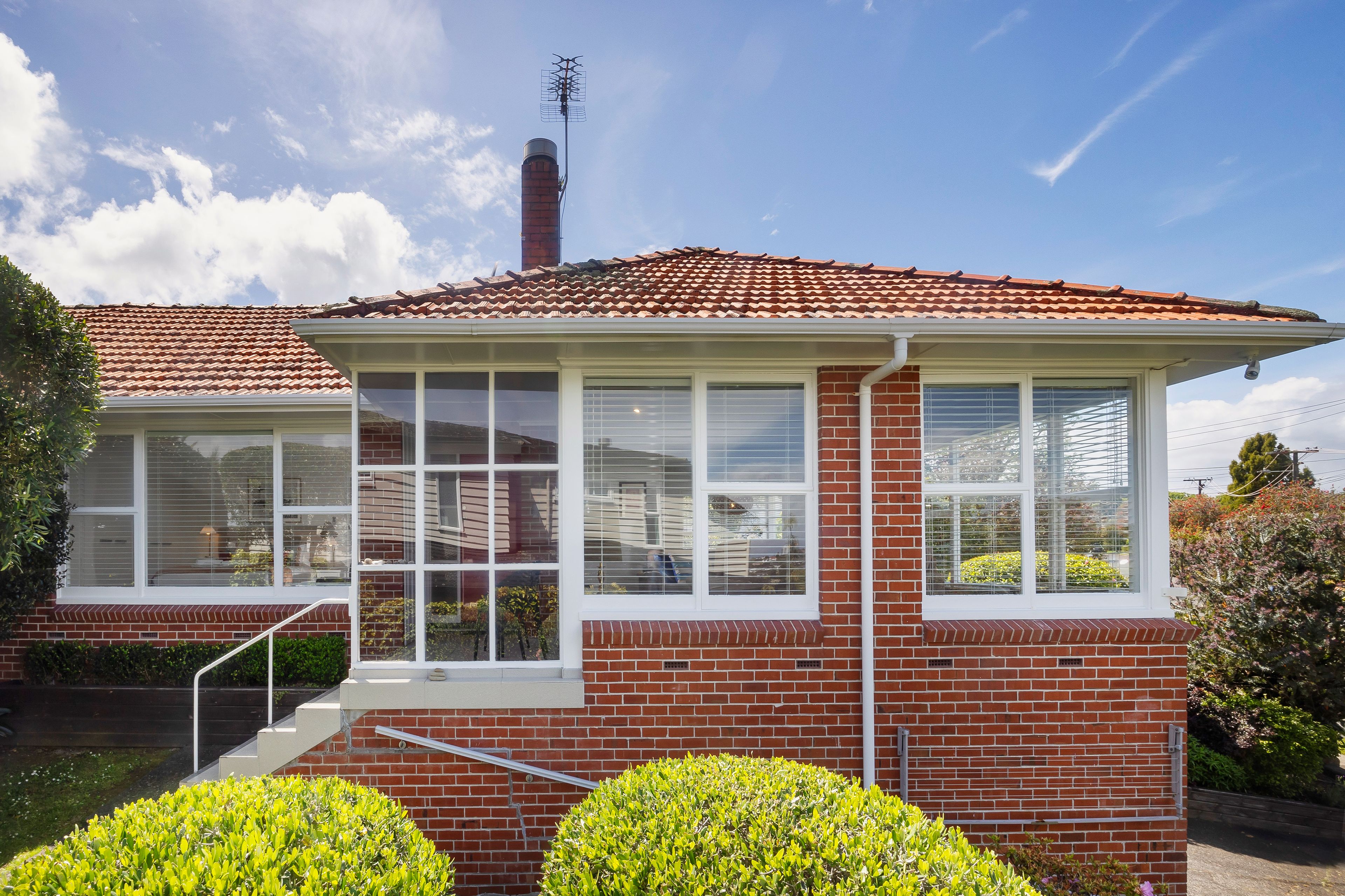 8 Appleyard Crescent, Meadowbank, Auckland City 1072 - Sold House - Ray ...