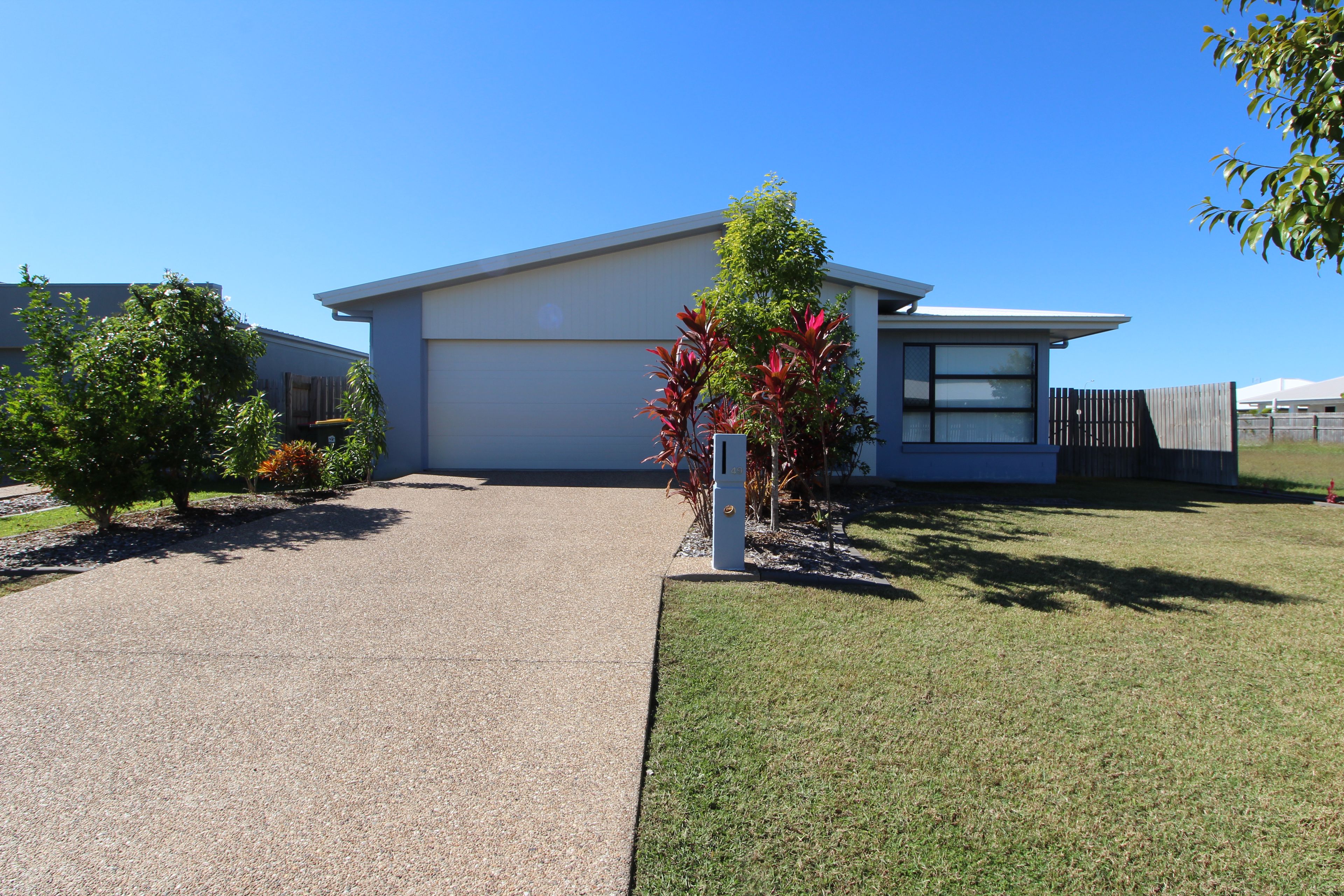 49 Orangeberry Circuit, Mount Low, QLD 4818 - Leased House - Ray White ...