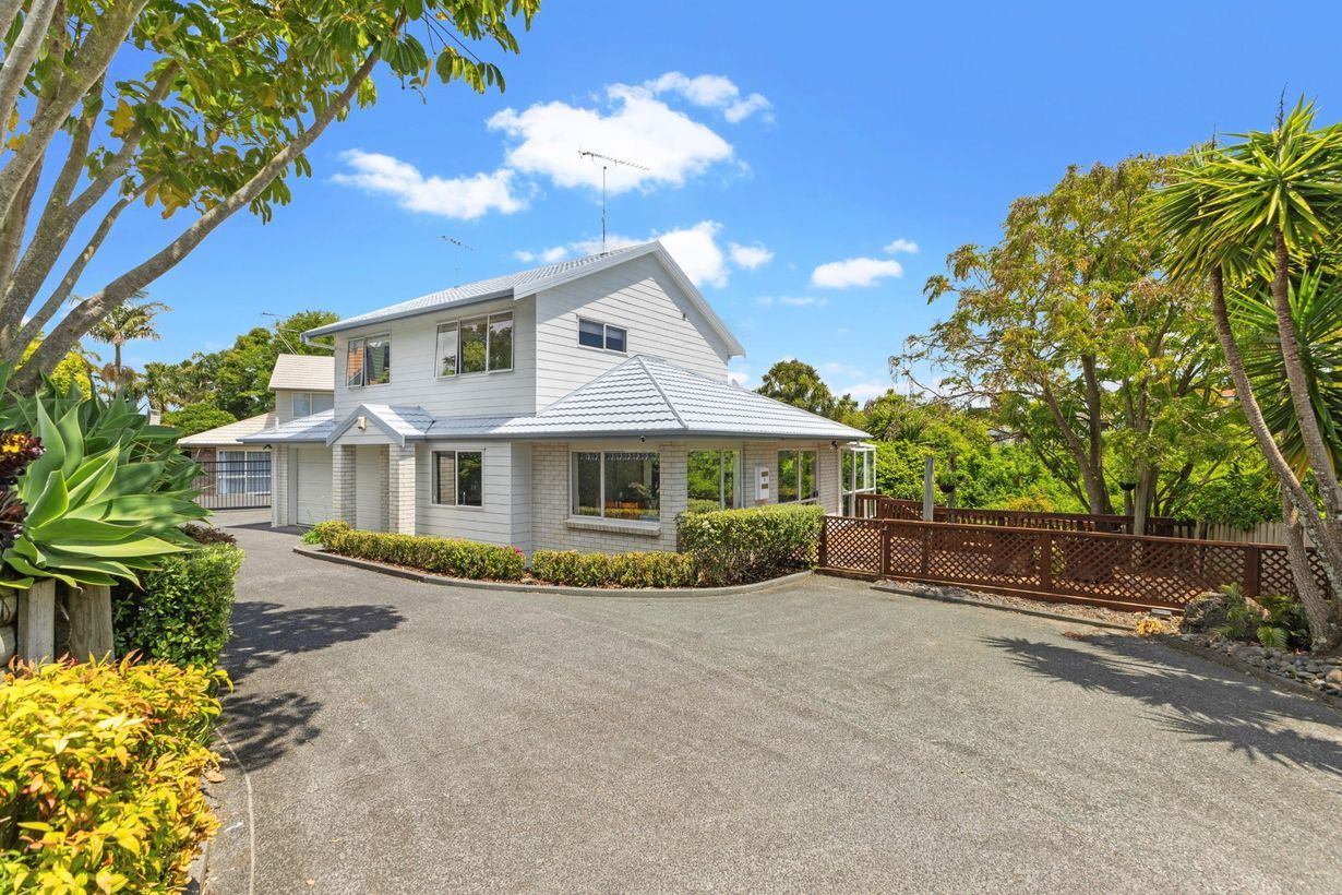 1/16 Woodview Rise, Botany Downs, Manukau City 2014 - Sold House - Ray ...