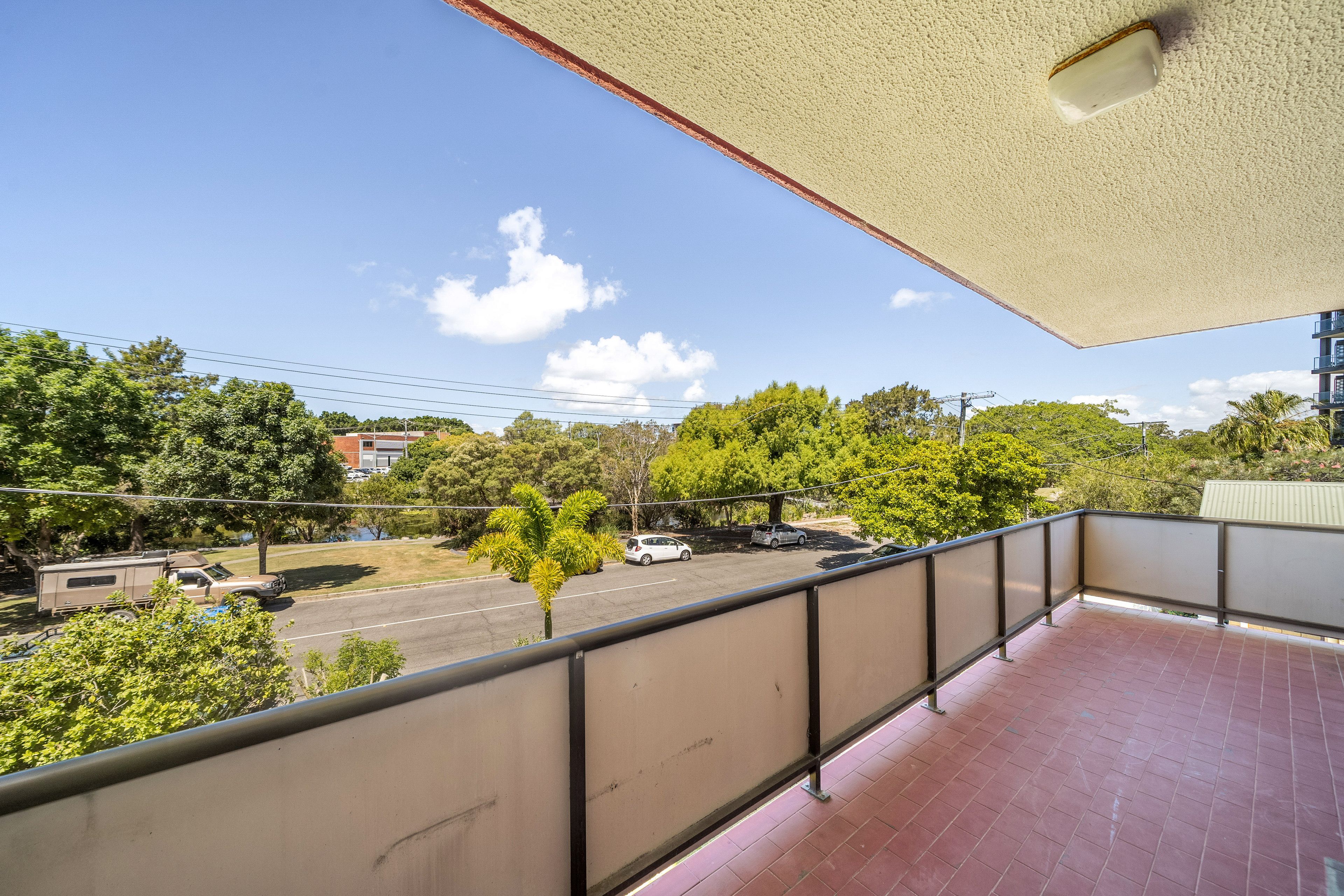 2/31 Humpybong Esplanade, Redcliffe, QLD 4020 - Sold Unit - Ray White ...