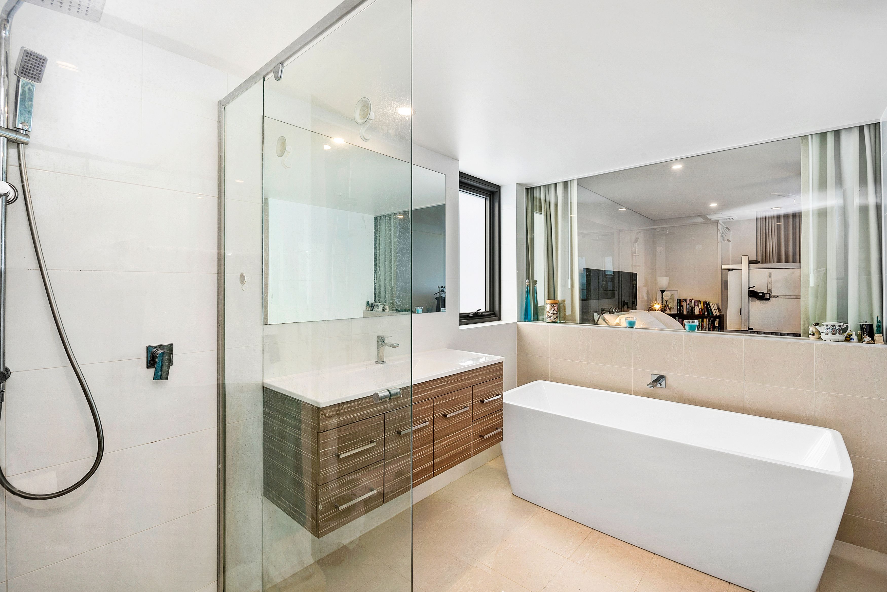 34/36 Woodcliffe Crescent, Woody Point, QLD 4019 - Sold Unit - Ray ...