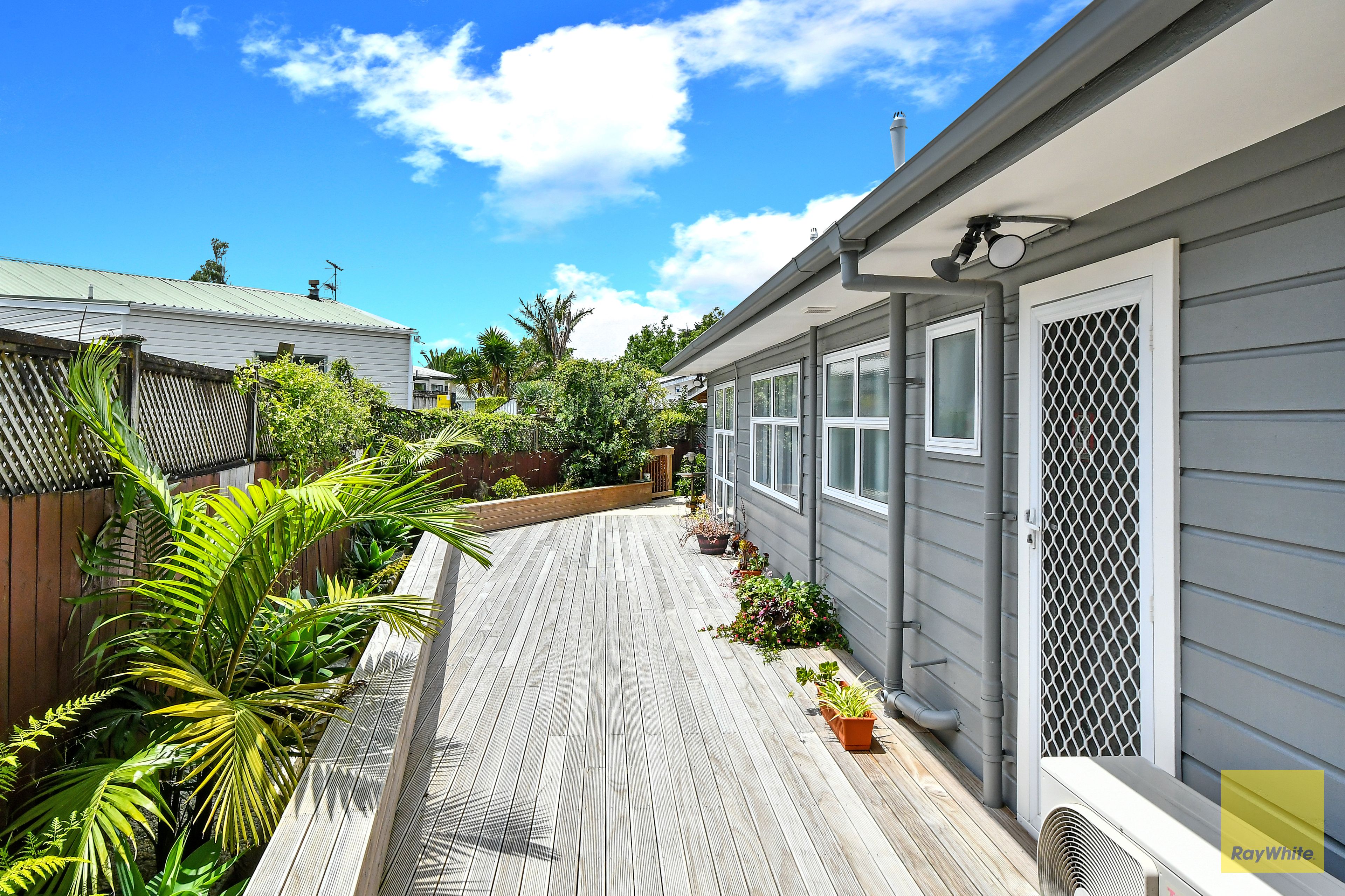 12A Phoenix Place, Papatoetoe, Manukau City 2025 - Sold House - Ray ...