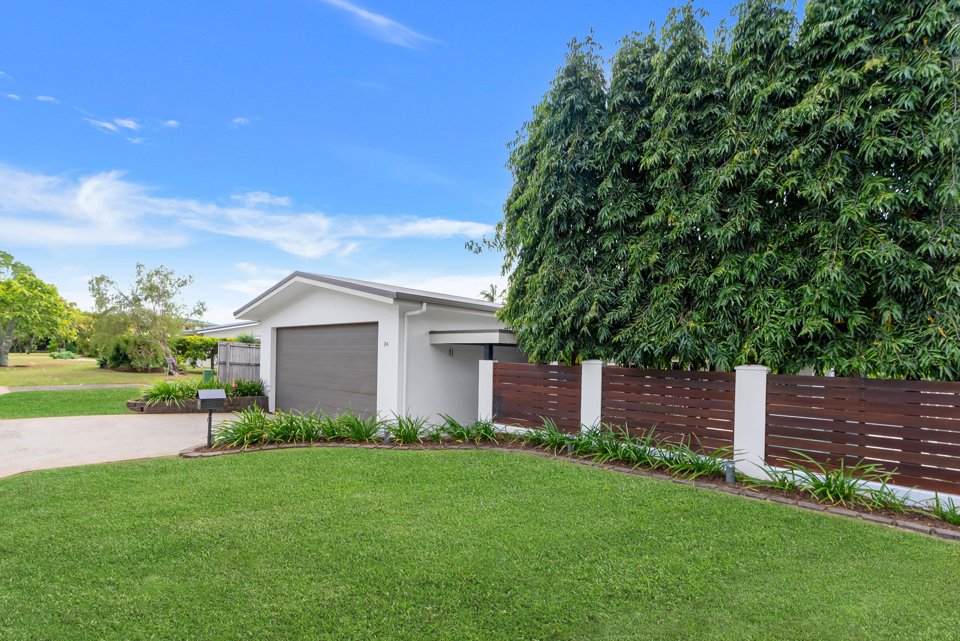 24 Vista Street, Bayview Heights, QLD 4868 - Sold House - Ray White ...
