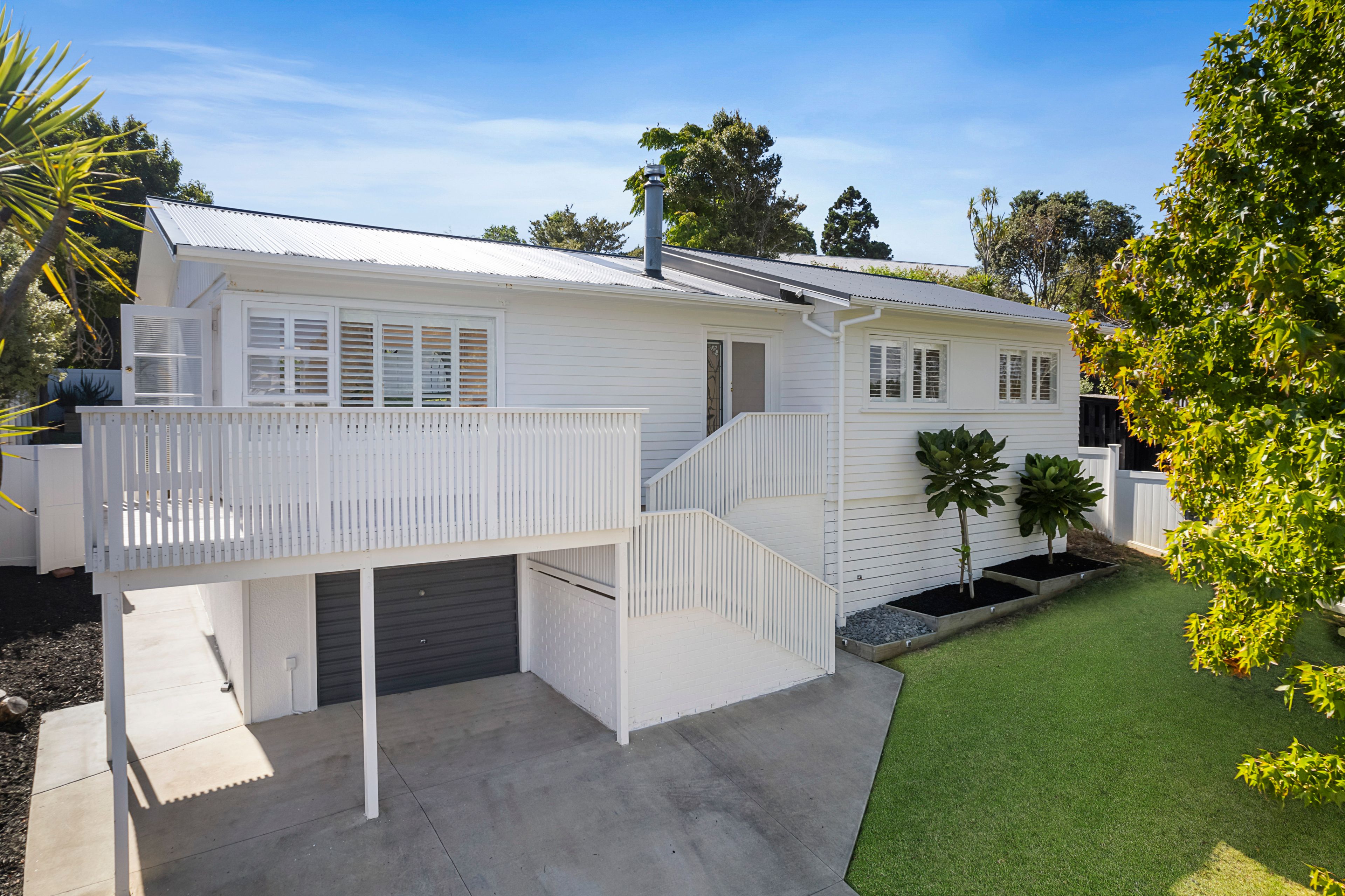 11 Lanigan Street, Birkdale, North Shore City 0626 - Sold House - Ray ...