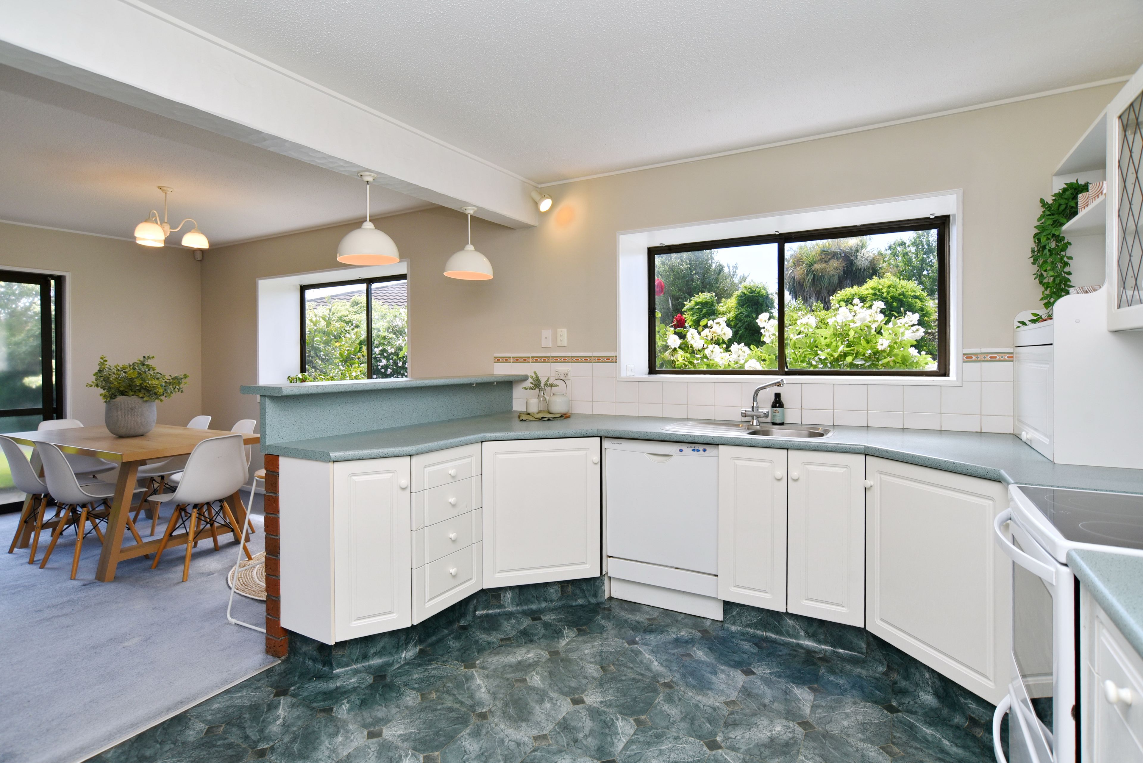 10 Goya Place, Bishopdale, Christchurch City 8053 - Sold House - Ray ...