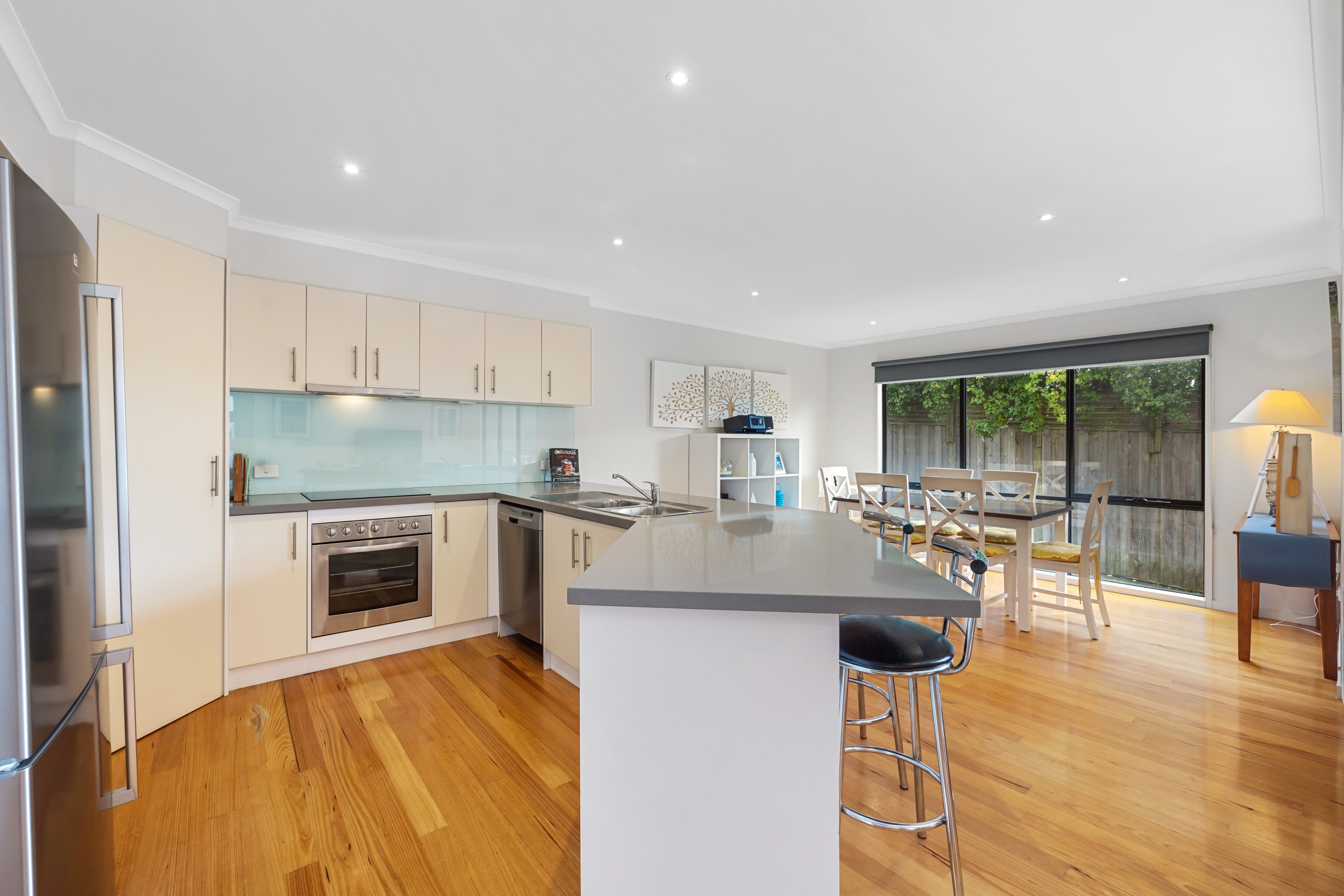 2/172 Thompson Avenue, Cowes, VIC 3922 - Sold Townhouse - Ray White ...