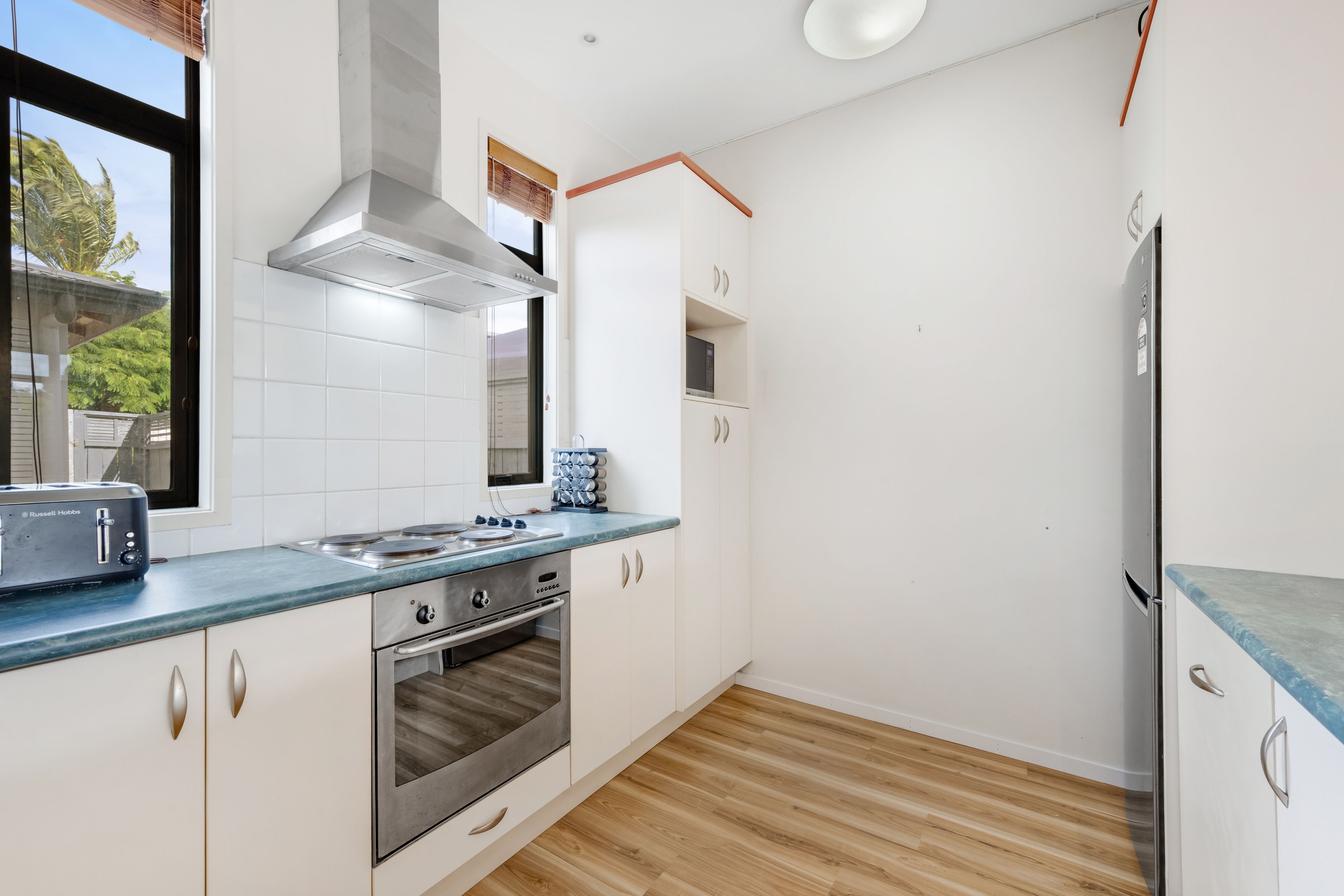 111/2 Armoy Drive, East Tamaki, Manukau City 2013 - Sold Townhouse ...